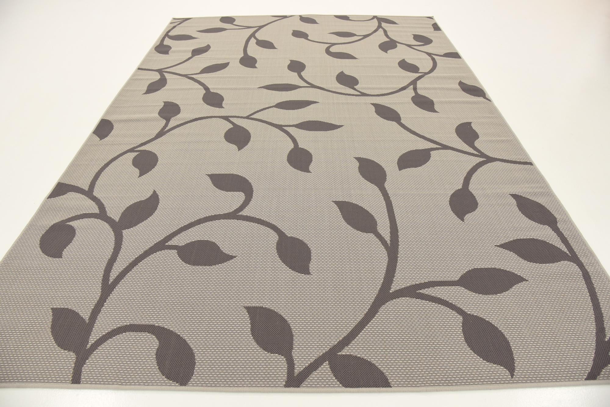 Gray 7' x 10' Botanical Indoor / Outdoor Rug | Rugs.com