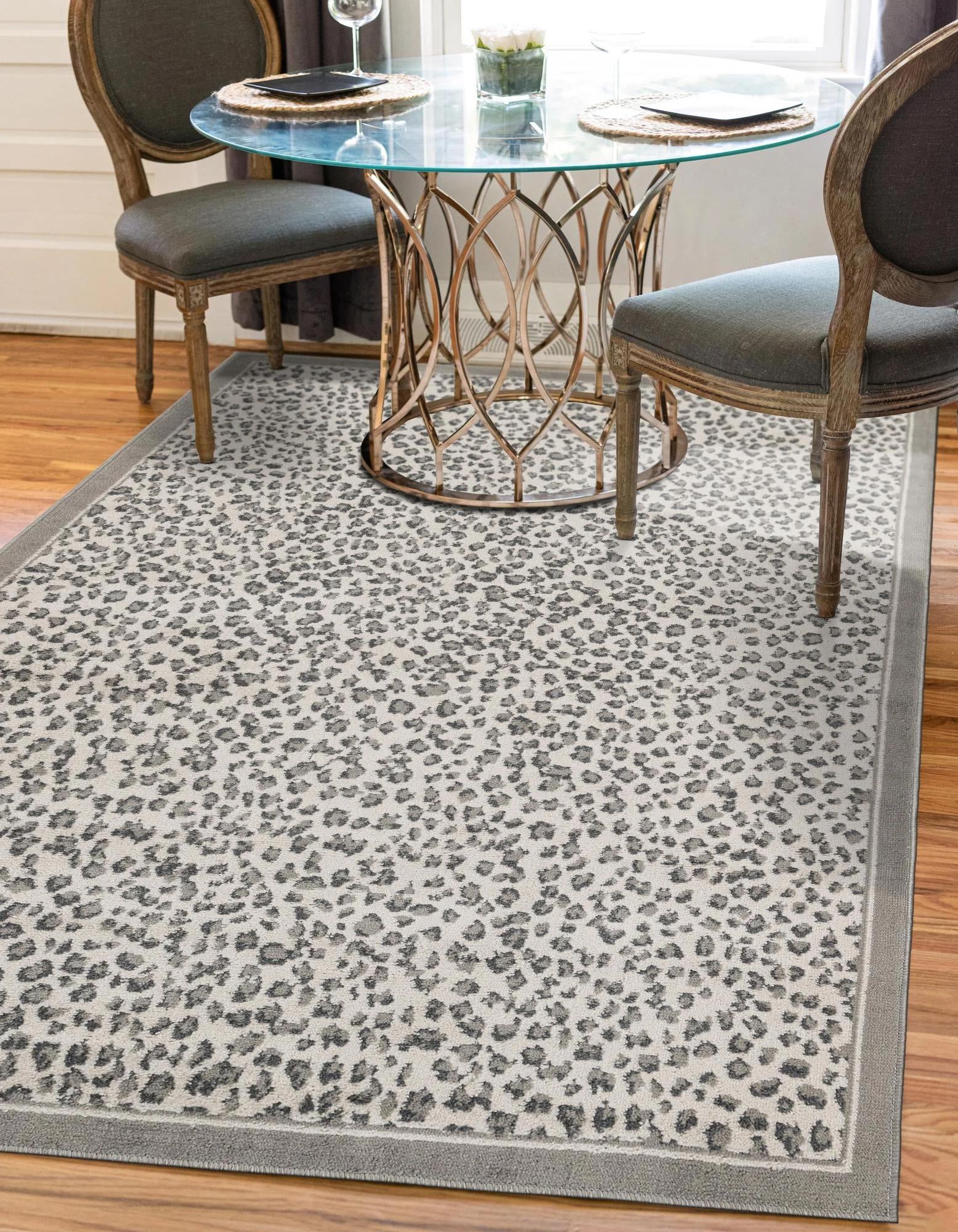 Gray 6' x 9' Savannah Rug | Rugs.com