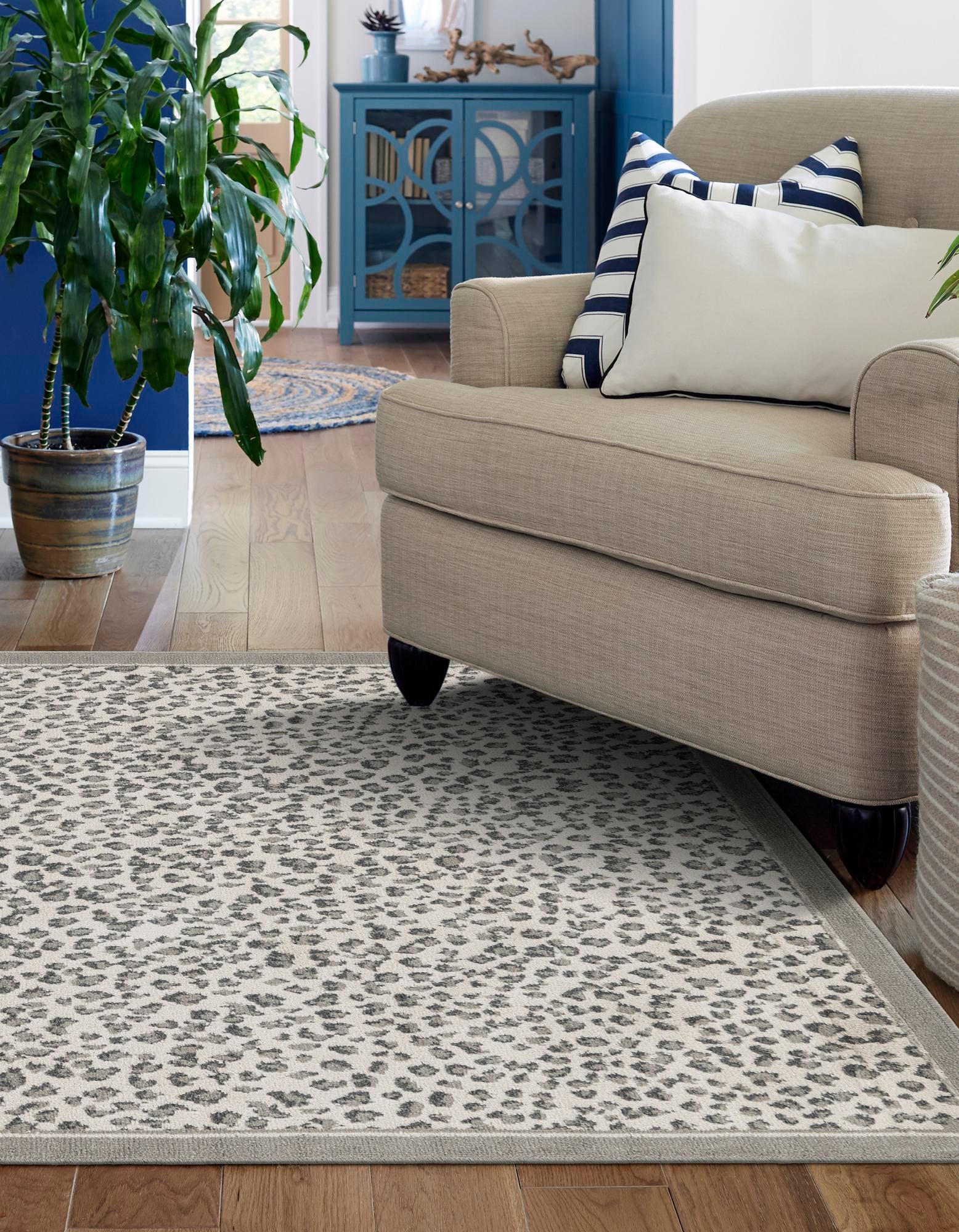 Gray 6' x 9' Savannah Rug | Rugs.com