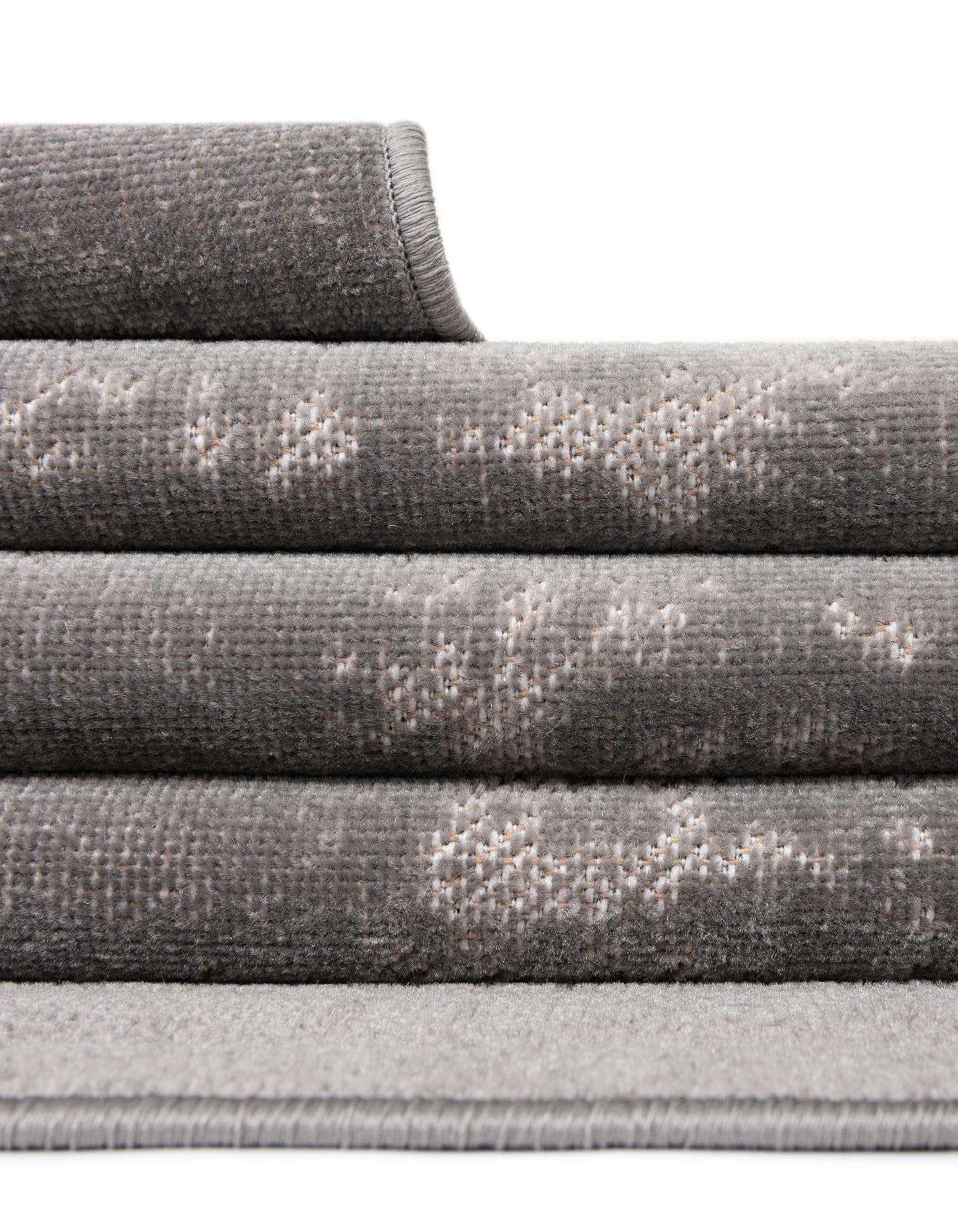 Gray 5' 3 x 8' Valencia Rug | Rugs.com