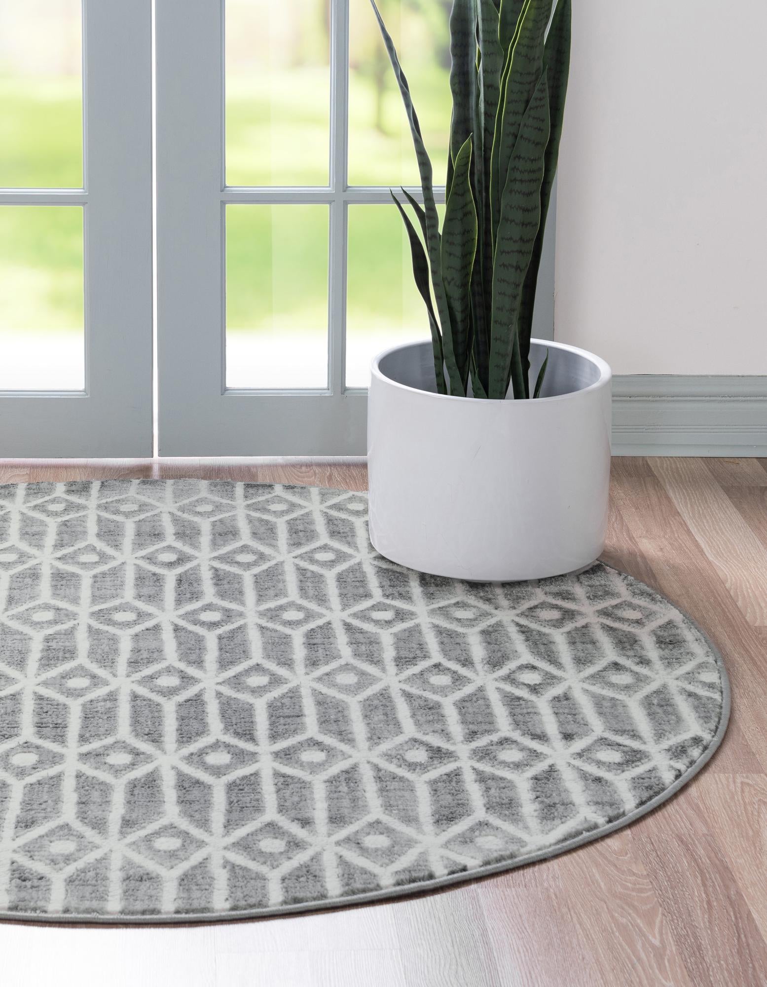 Gray 7' x 7' Lattice Trellis Round Rug | Rugs.com