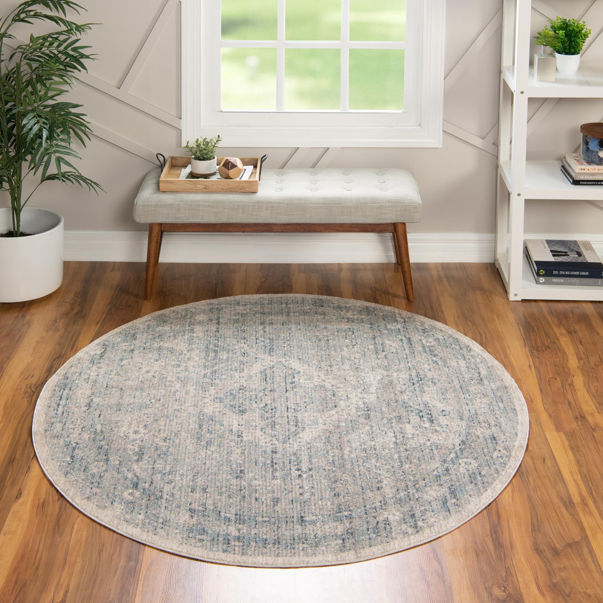 Gray 5' x 5' Noble Round Rug | Rugs.com