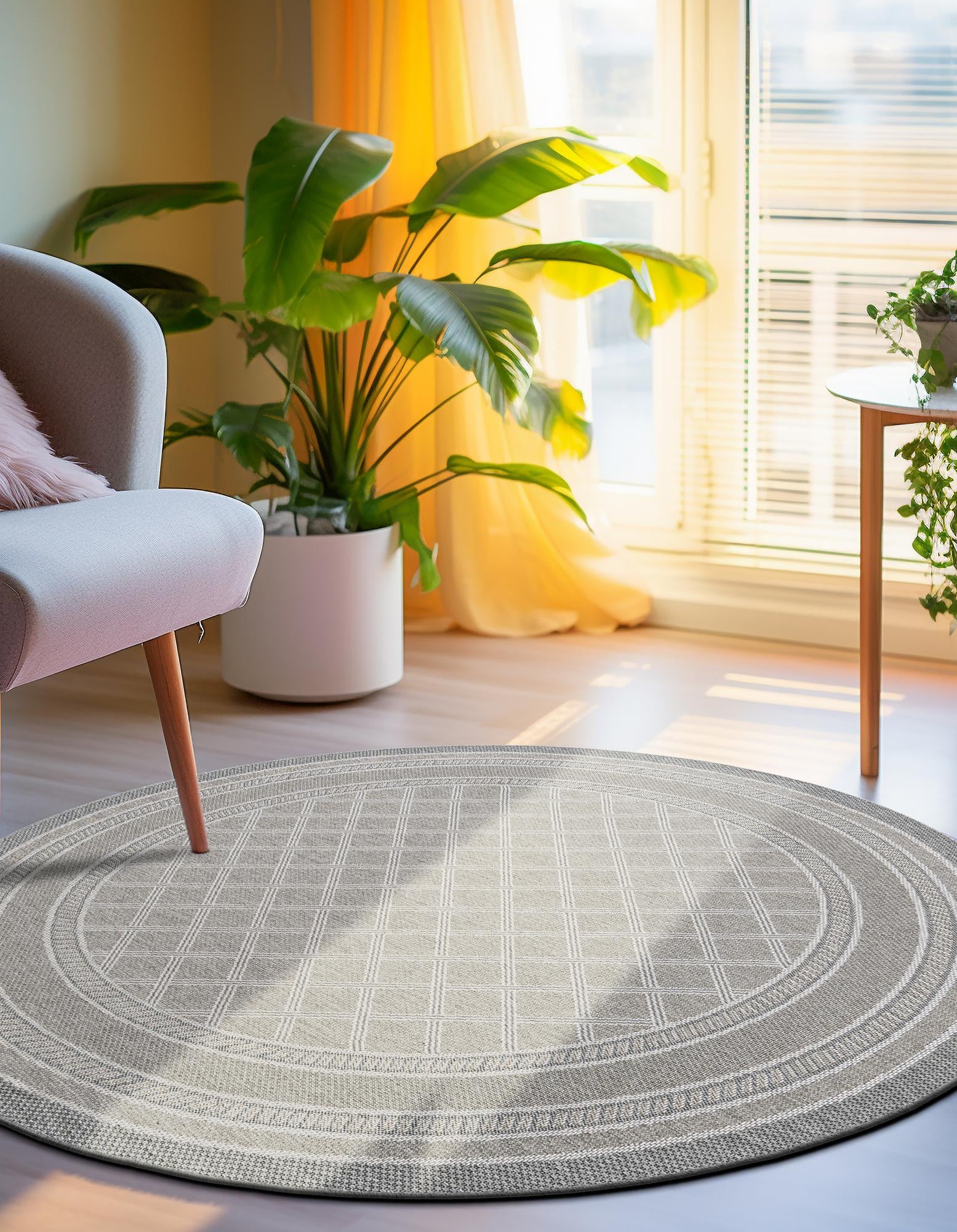 Gray 5' 1 x 5' 1 Lattice Indoor / Outdoor Round Rug | Rugs.com
