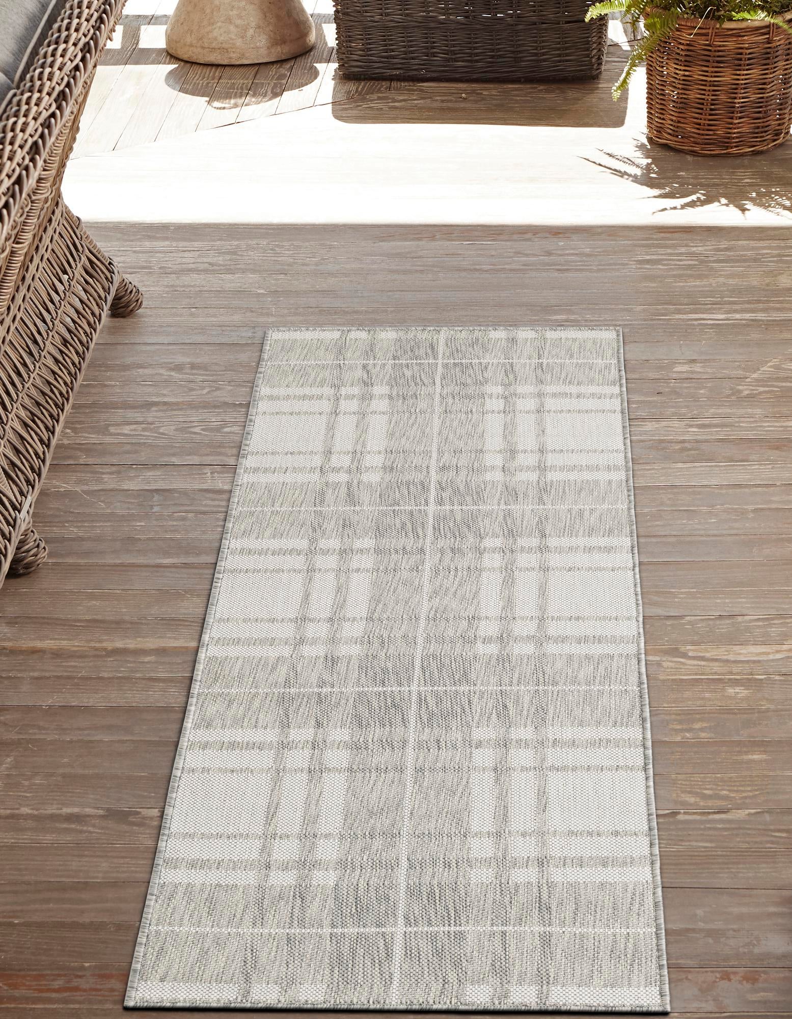 Gray 2' x 5' Checkered Indoor / Outdoor Runner Rug | Rugs.com