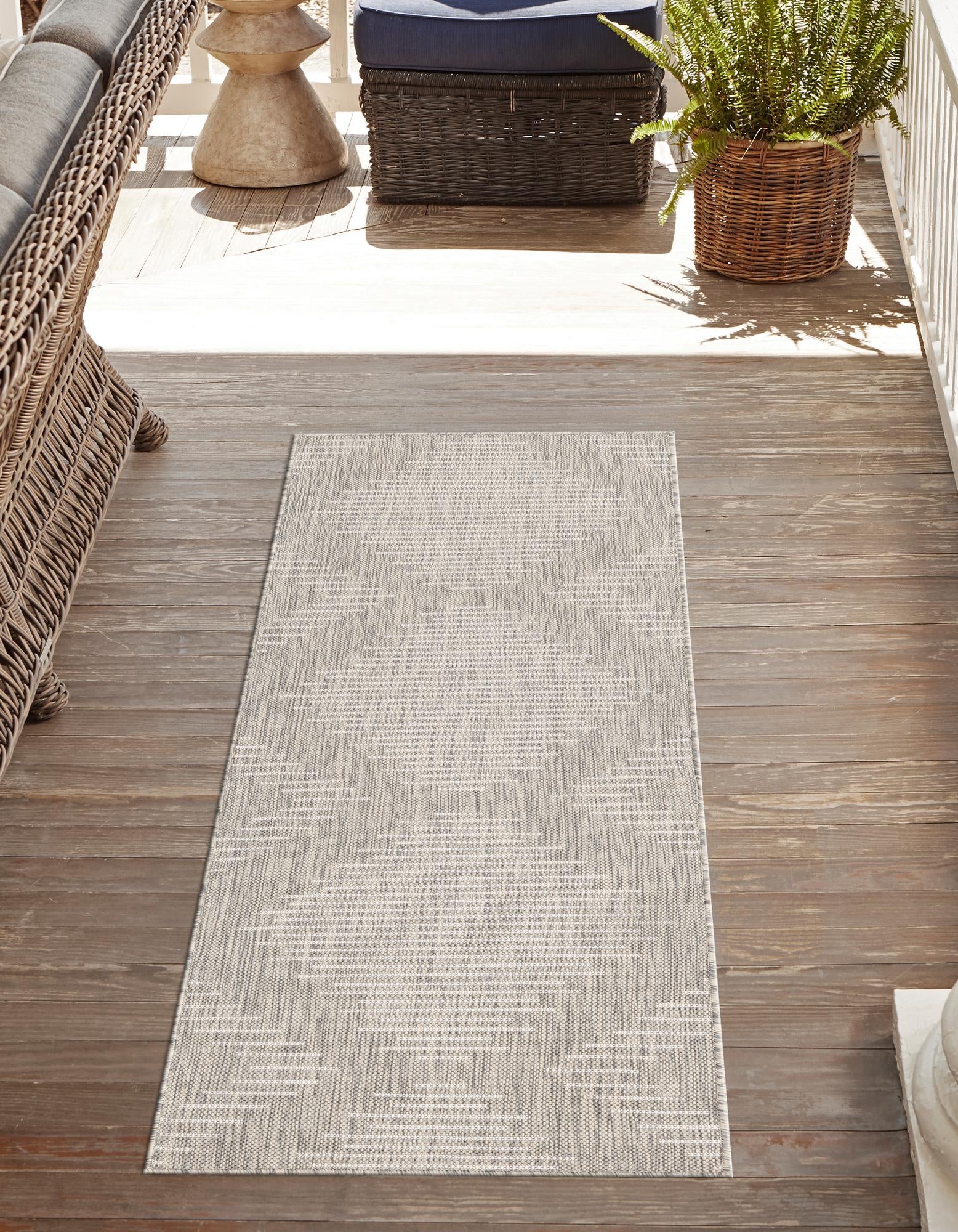 Gray 2' x 4' Modern Indoor / Outdoor Runner Rug | Rugs.com