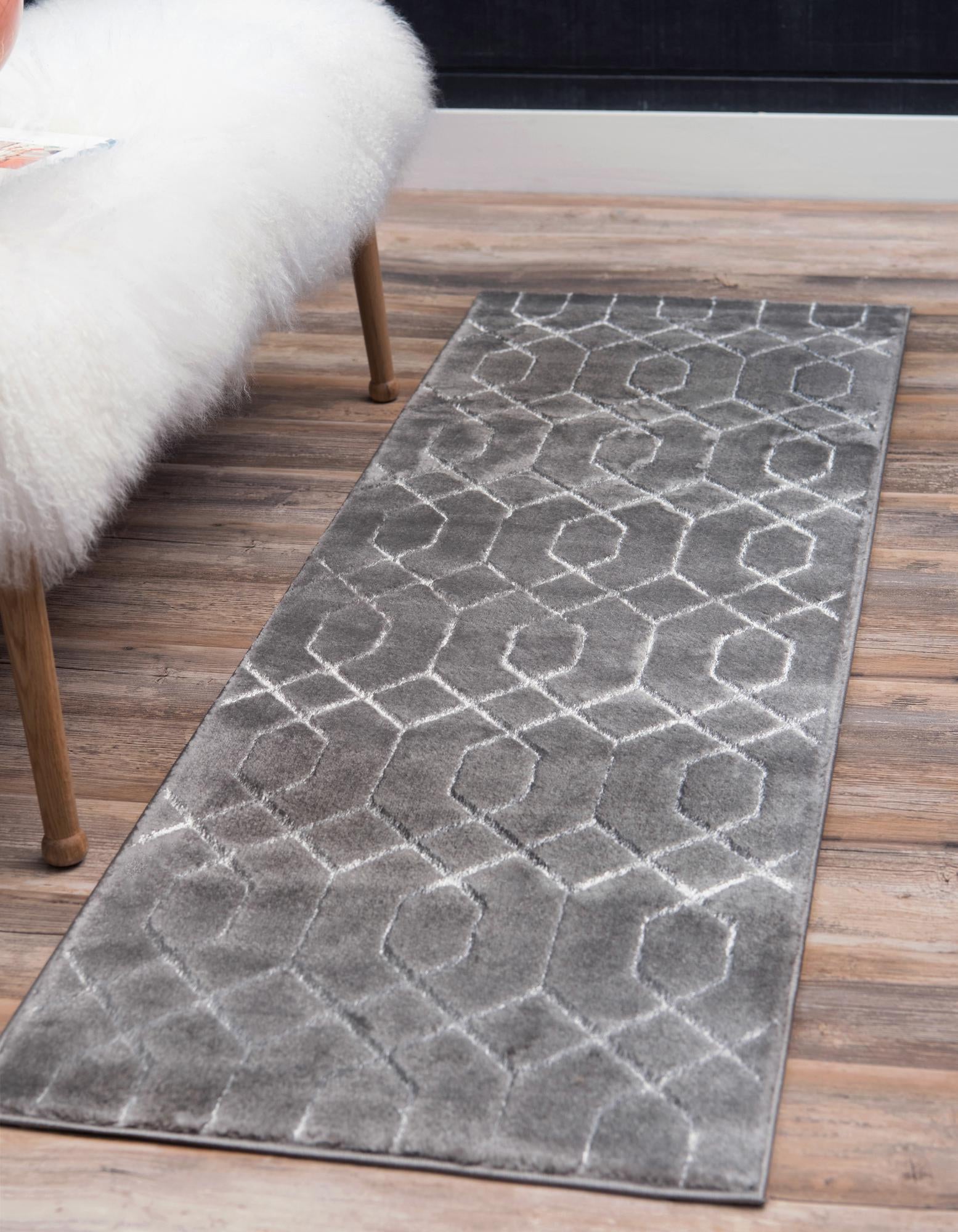Gray Gold 2' x 6' Marilyn Monroe™ Glam Trellis Runner Rug | Rugs.com