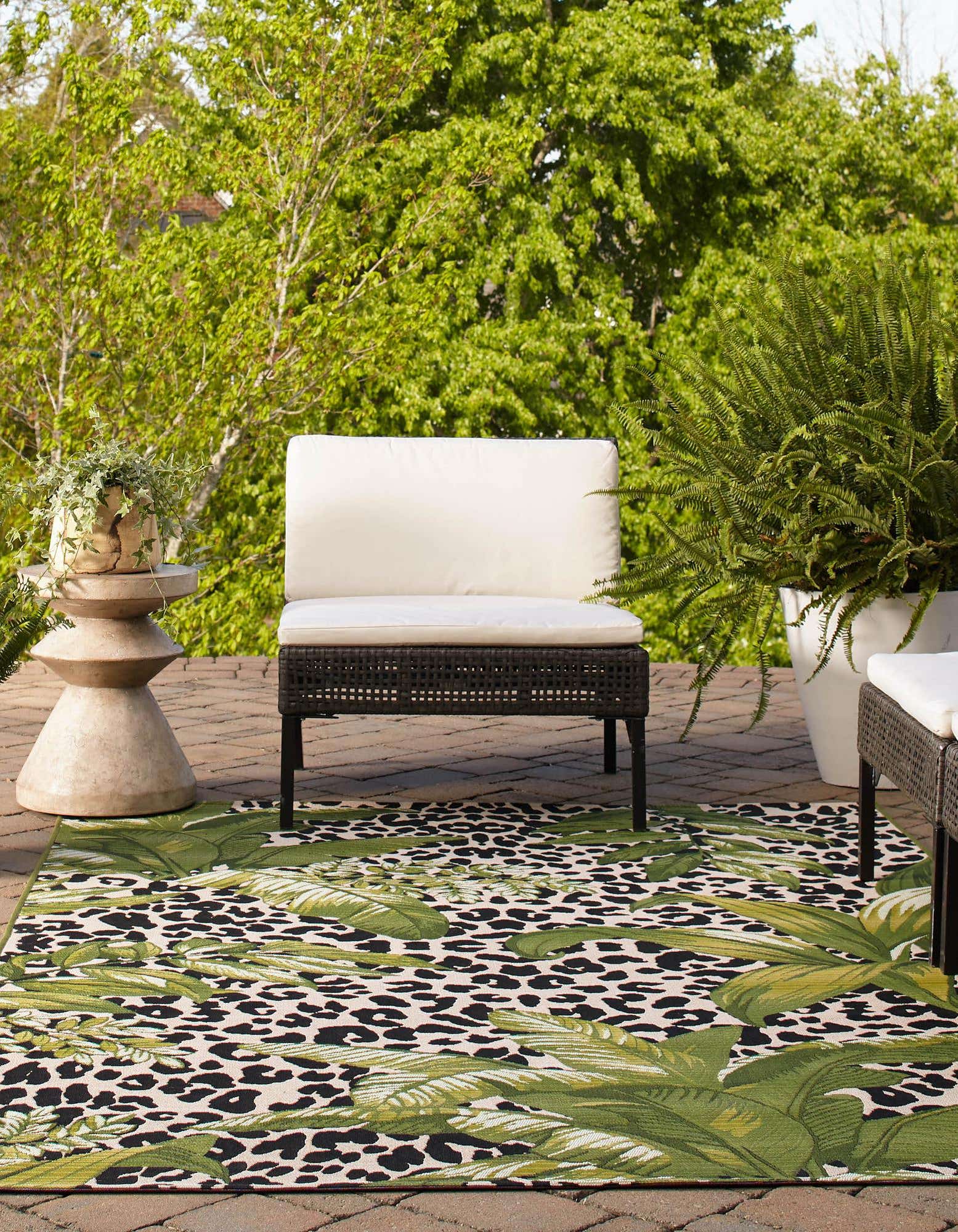 Green 10' x 14' 2 Botanical Indoor / Outdoor Rug | Rugs.com