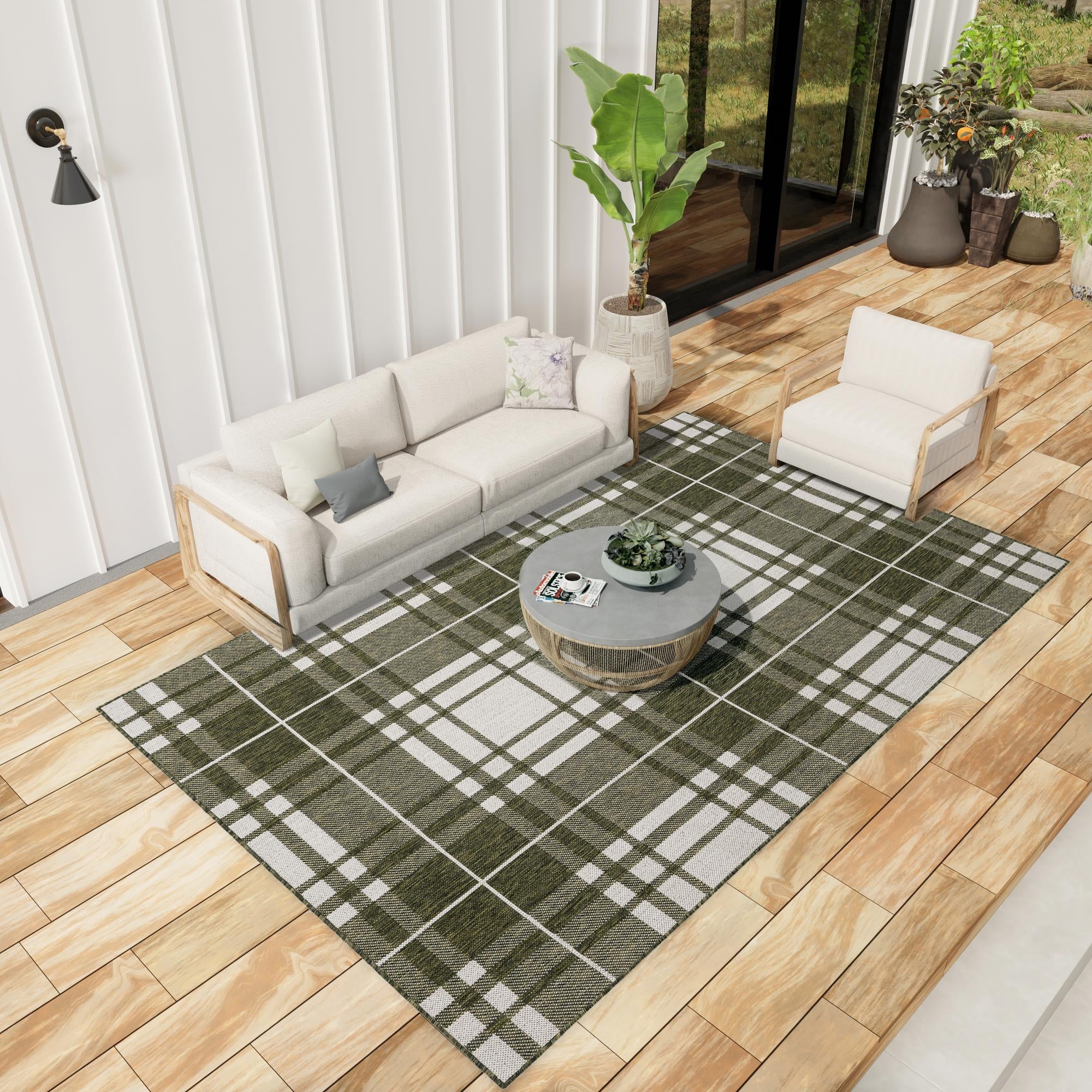 Green 5' 3 x 8' Checkered Indoor / Outdoor Rug | Rugs.com