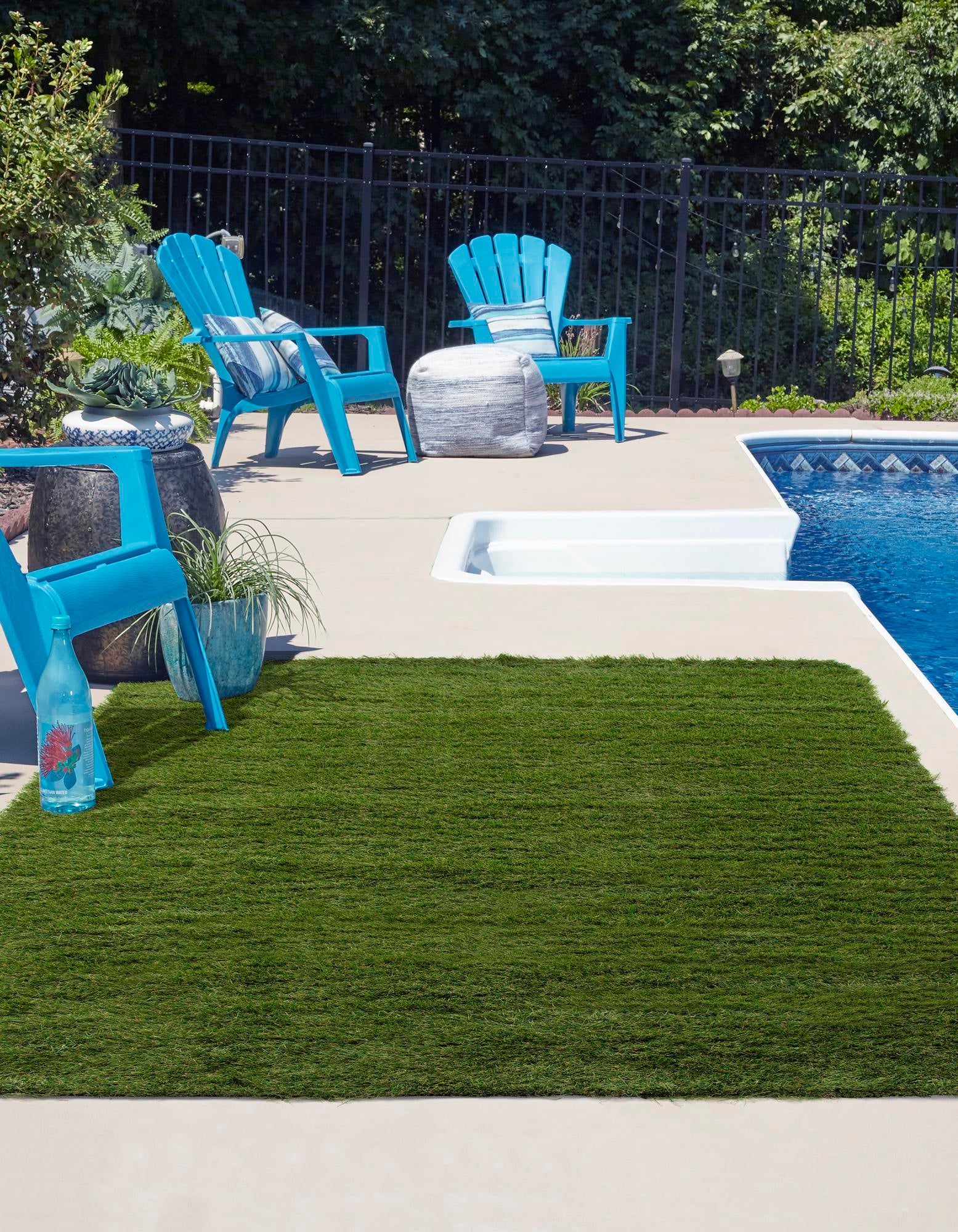 Green 4' x 6' Grass Indoor / Outdoor Rug | Rugs.com