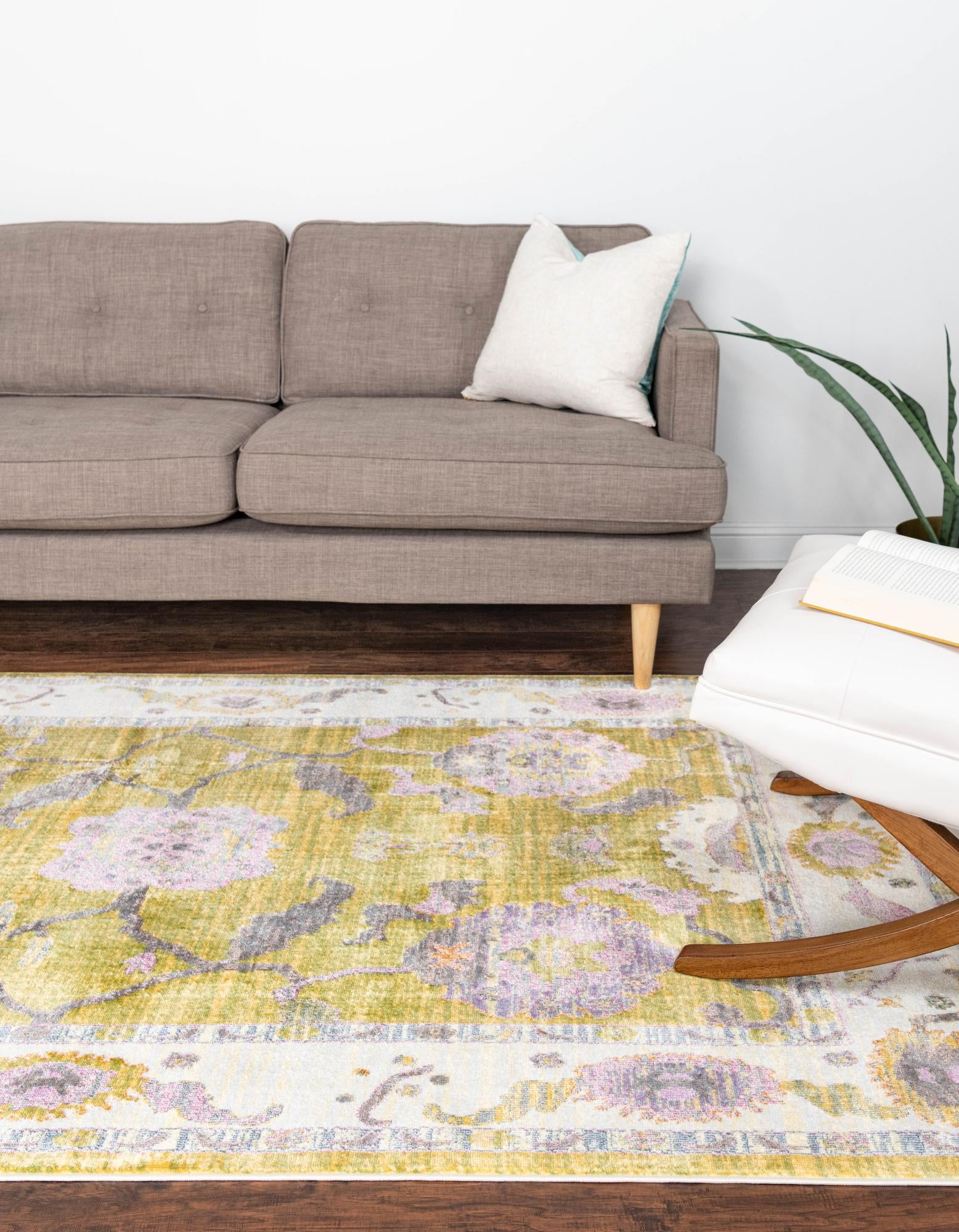 Green 8' 2 x 10' Paragon Rug | Rugs.com