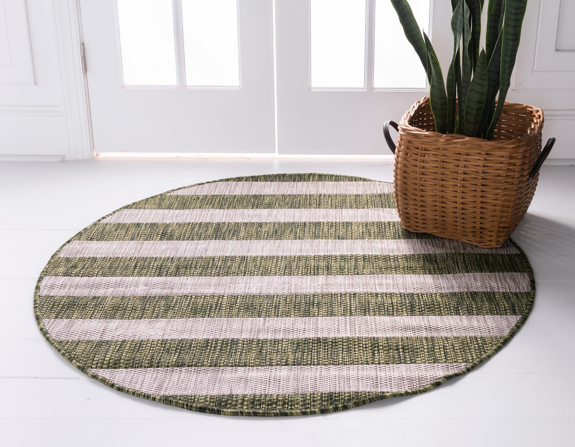 Green 10' x 10' Ribbon Indoor / Outdoor Round Rug | Rugs.com