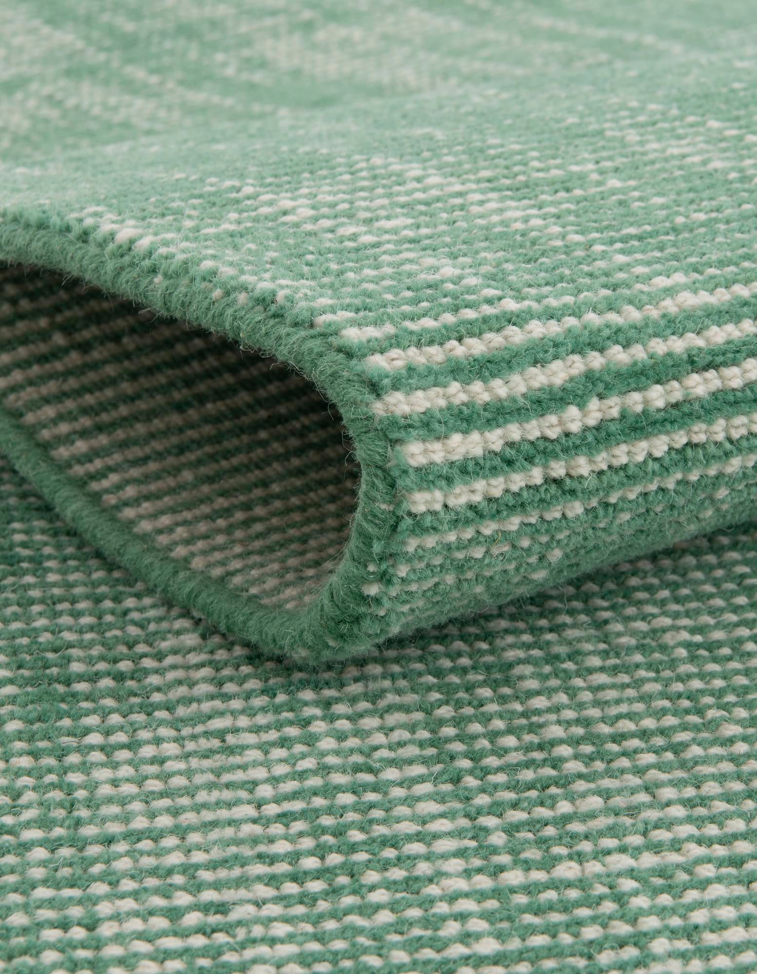 Green 2' 7 x 14' 1 Hand Woven Jill Zarin English Manor Farmhouse Wool ...