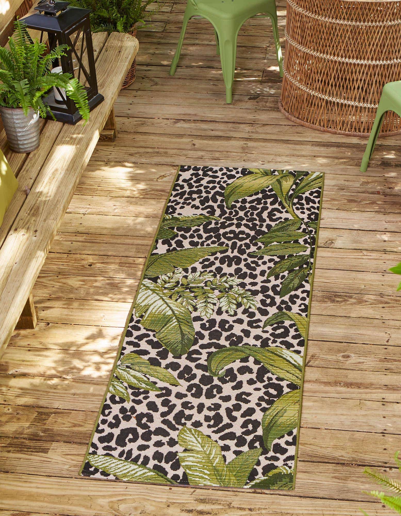 Green 2' x 8' Botanical Indoor / Outdoor Runner Rug | Rugs.com