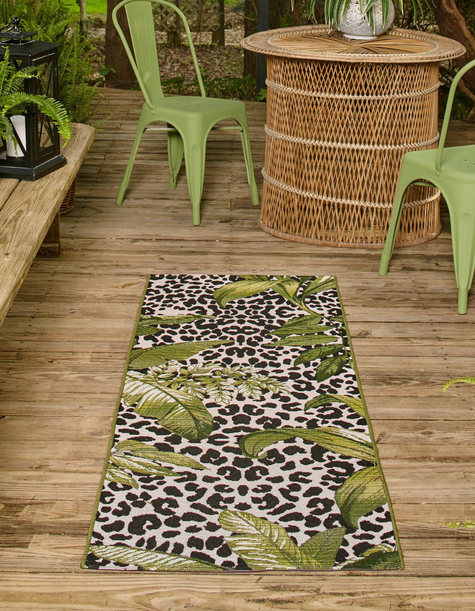 Green 2' 7 x 7' Botanical Indoor / Outdoor Runner Rug | Rugs.com