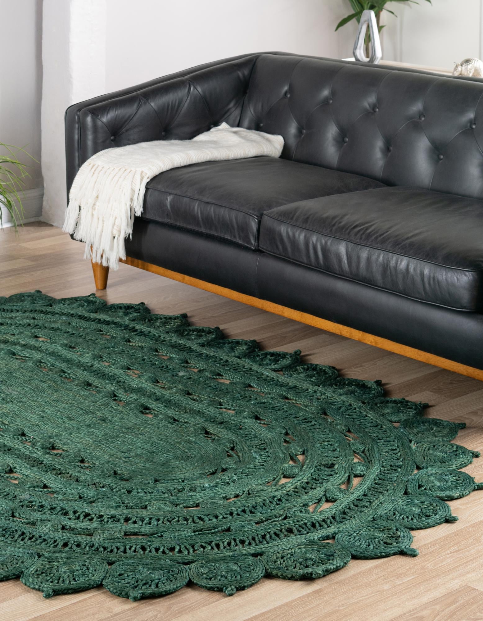 Hunter Green 5' 1 x 8' Hand Braided Jute Oval Rug | Rugs.com