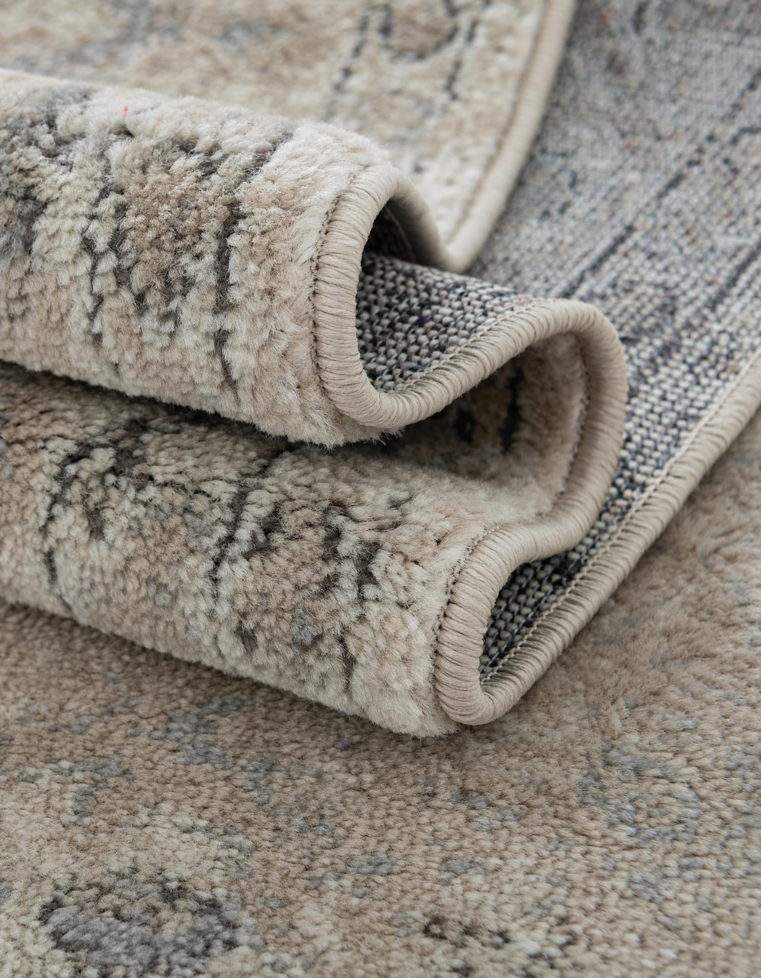 Ivory 7' x 10' Oregon Rug | Rugs.com