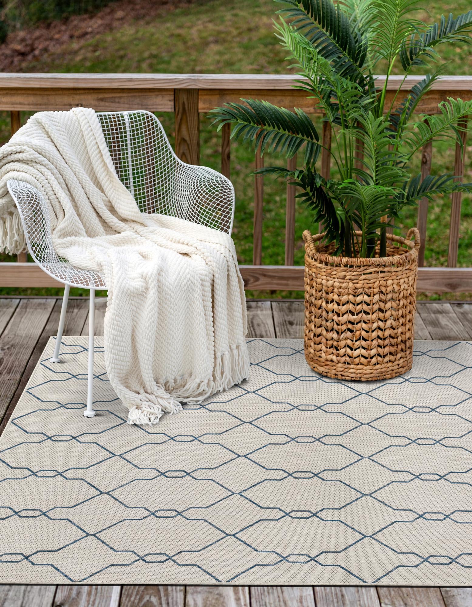 Ivory 9' x 12' 2 Lattice Indoor / Outdoor Rug | Rugs.com