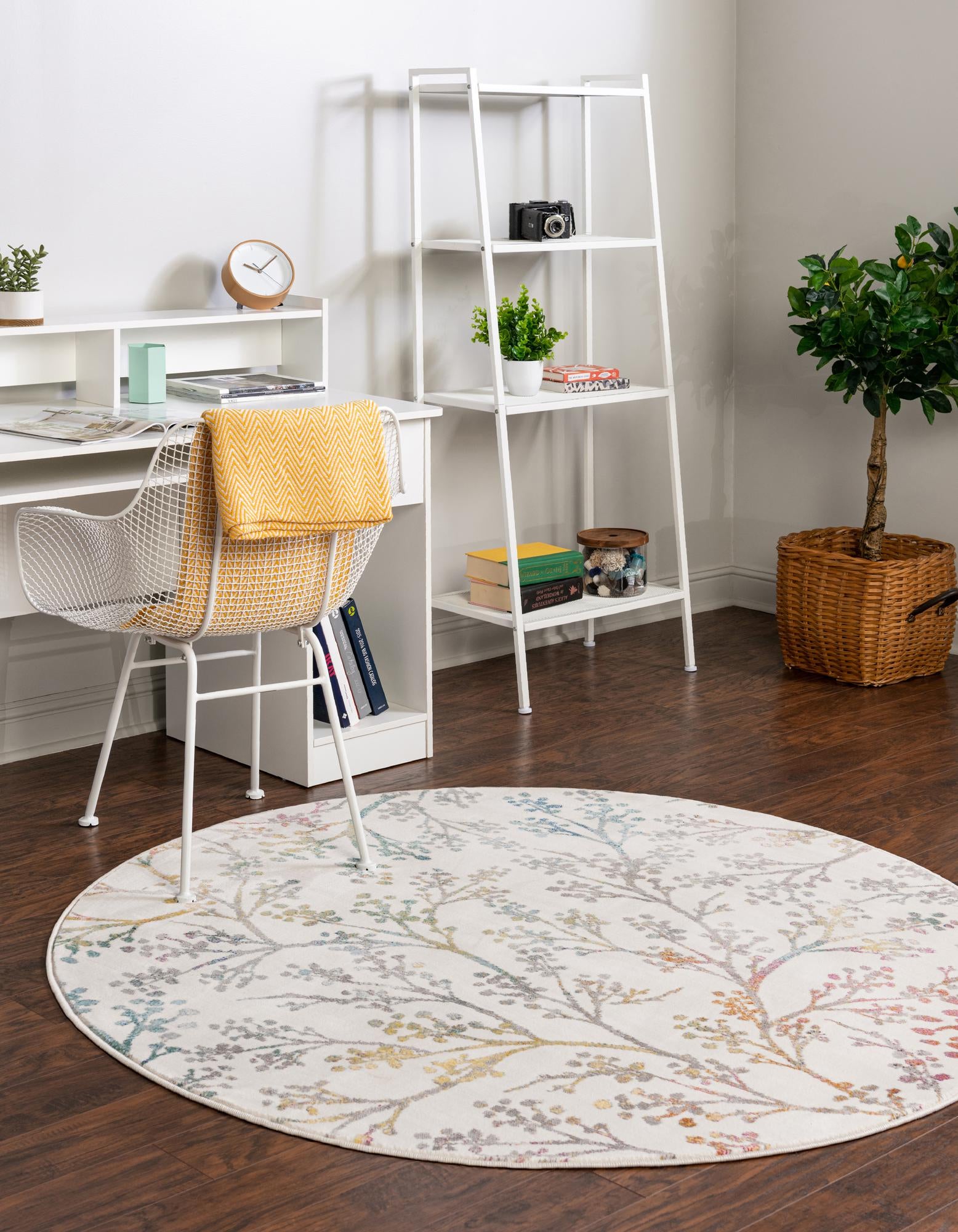 Ivory 7' x 7' Blossom Round Rug | Rugs.com