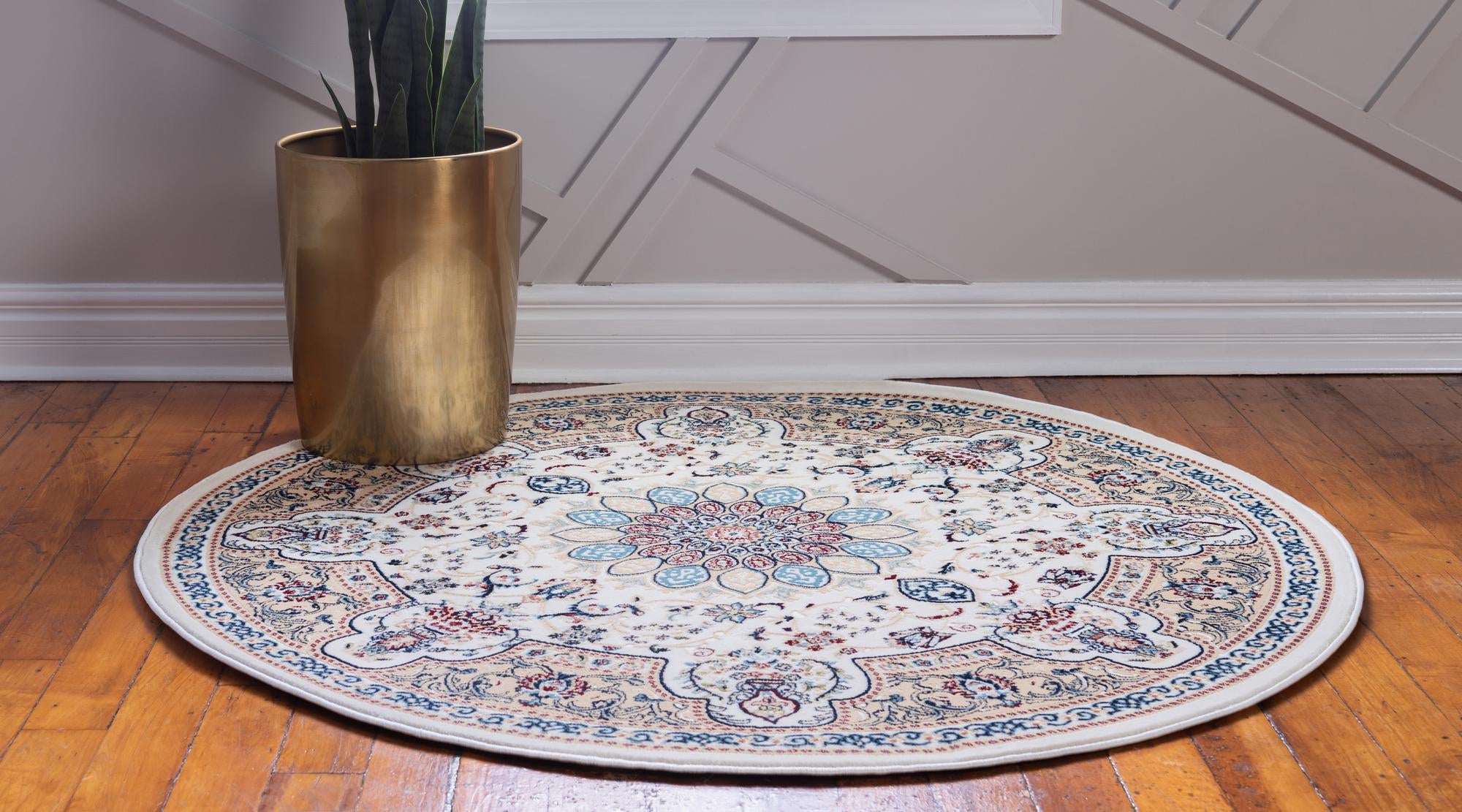 Ivory 5' x 5' Nain Design Round Rug | Rugs.com