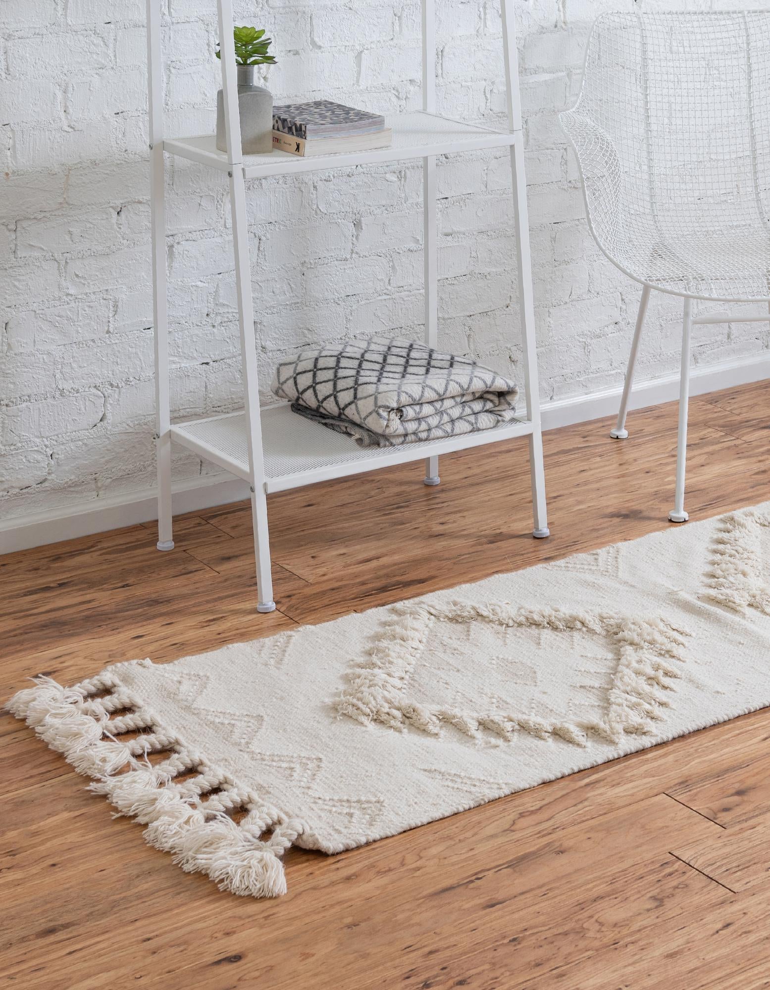 Ivory 2' 2 x 6' 1 Hand Woven Arizona Wool Runner Rug | Rugs.com