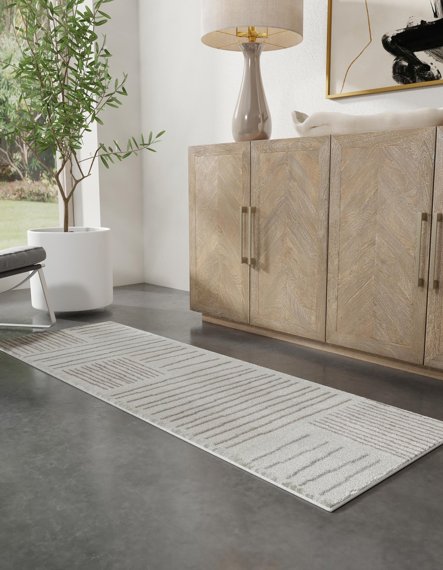 Ivory 2' 7 x 12' Hanahan Runner Rug | Rugs.com