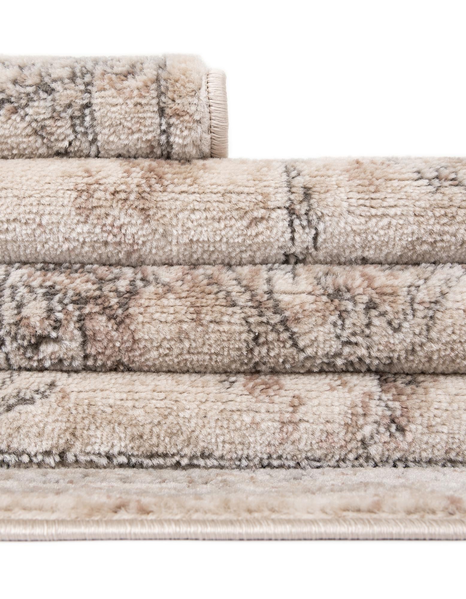 Ivory 2' 2 x 6' Oregon Runner Rug | Rugs.com