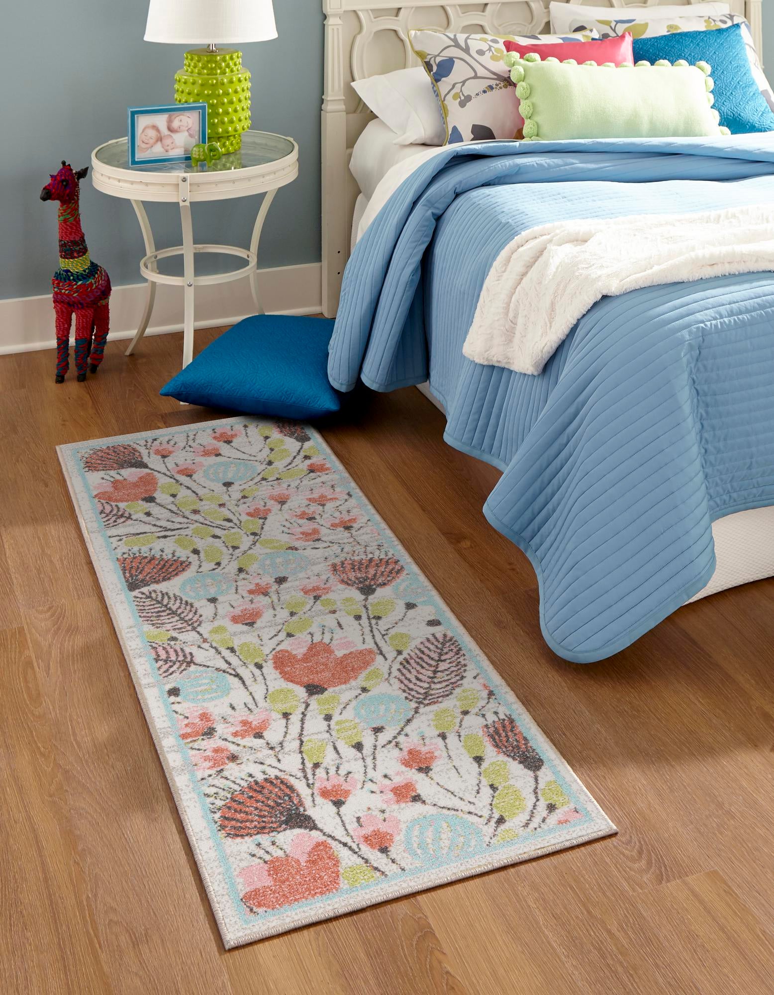 Ivory 2' x 5' 3 Flowers Whimsy Kids Runner Rug | Rugs.com