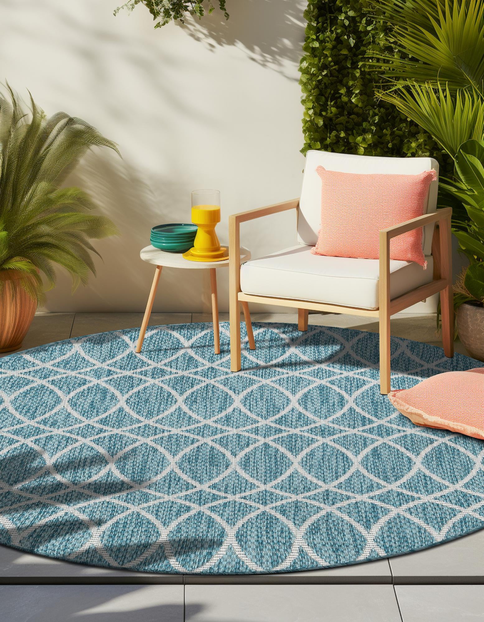 Light Aqua 10' x 10' Lattice Indoor / Outdoor Round Rug | Rugs.com