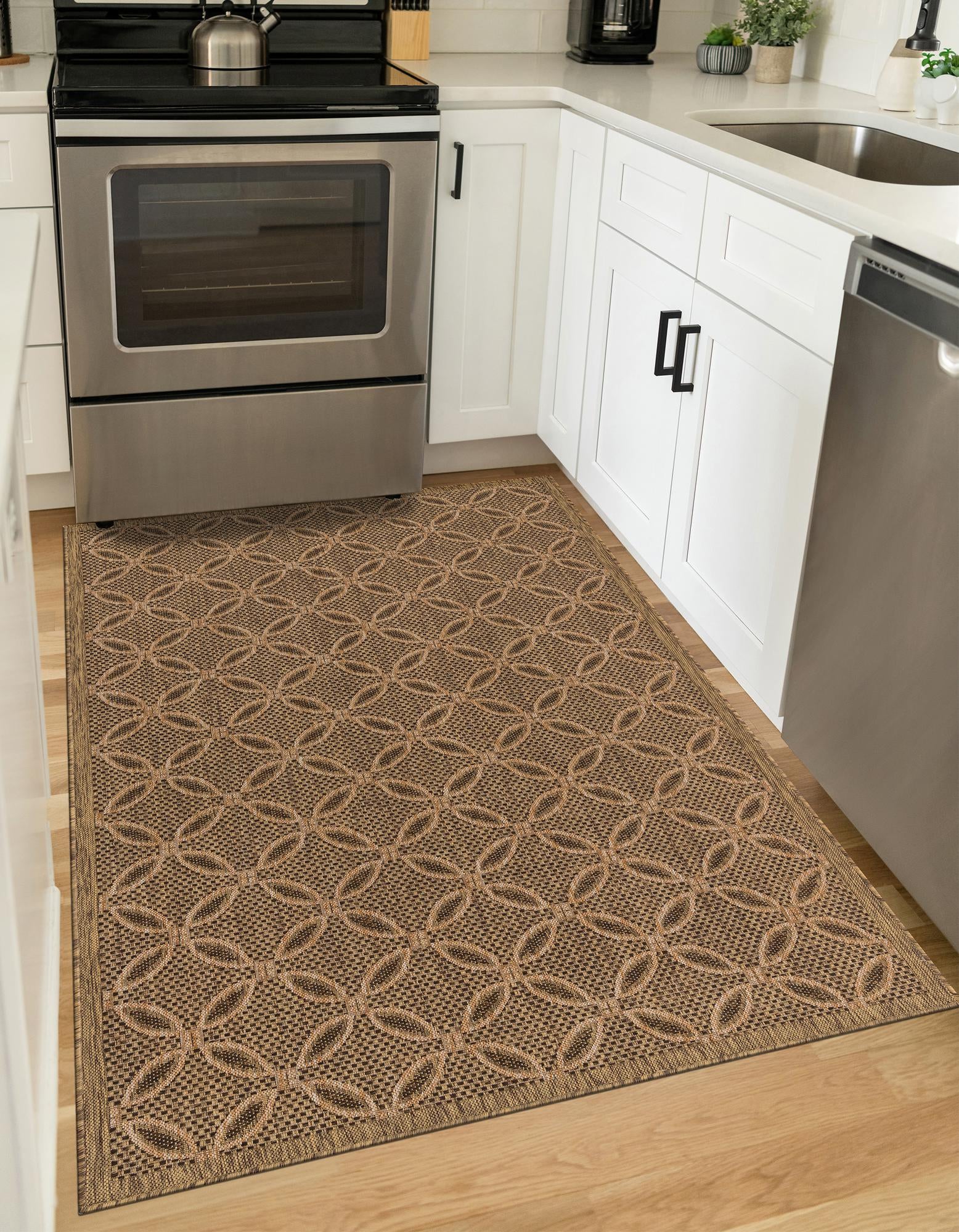 Light Brown 9' x 12' 2 Lattice Indoor / Outdoor Rug | Rugs.com