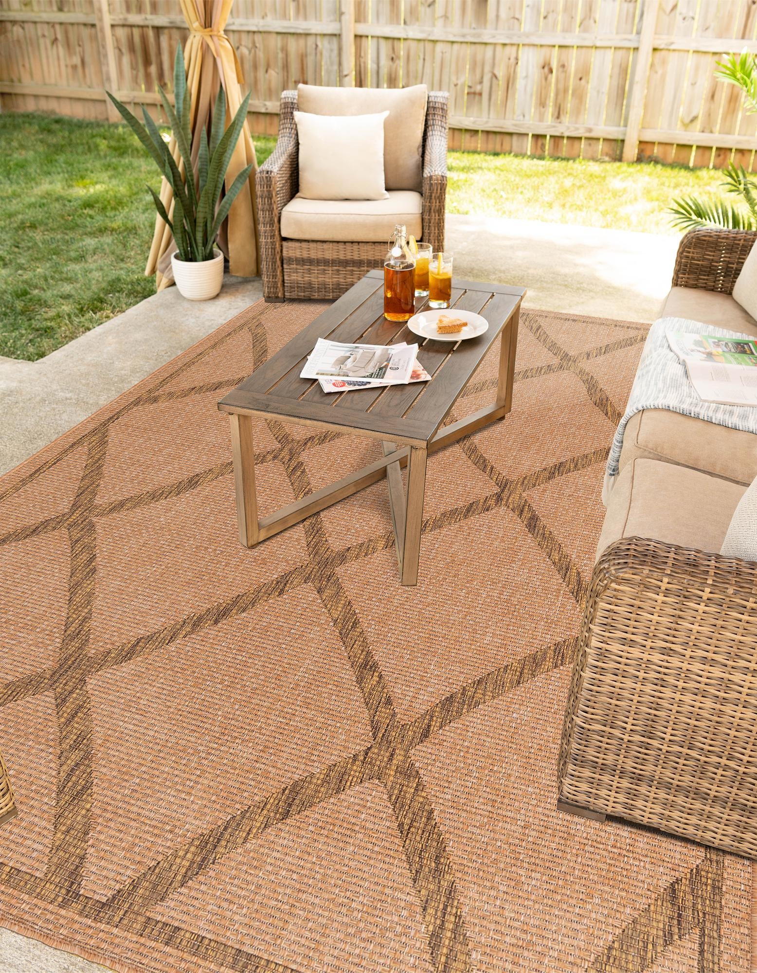 Light Brown 9' x 12' 2 Lattice Indoor / Outdoor Rug | Rugs.com