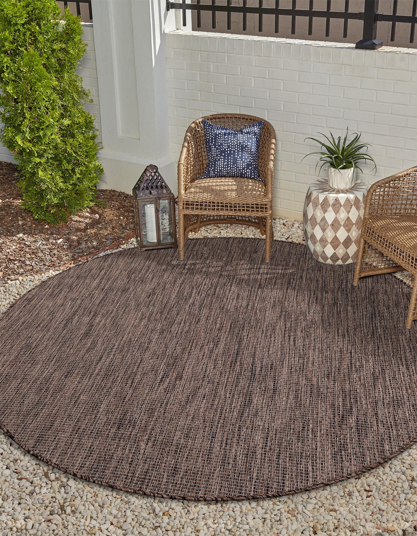 Light Brown 10' x 10' Solid Indoor / Outdoor Round Rug | Rugs.com