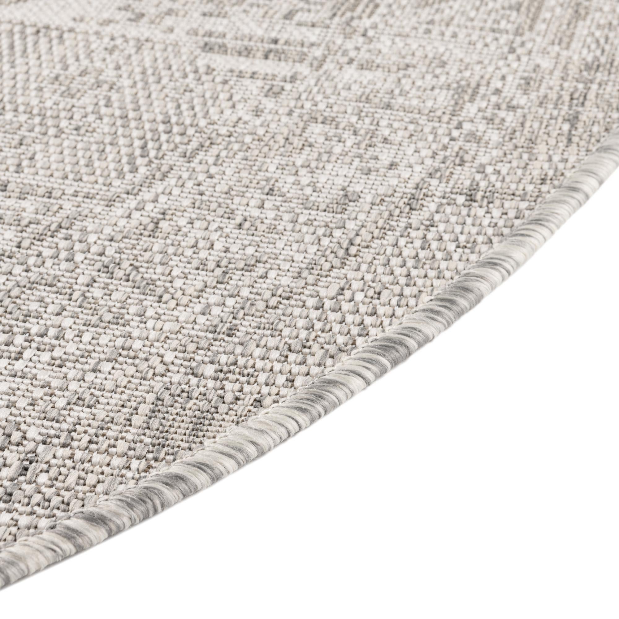 Light Gray 3' 3 x 5' 3 Aztec Indoor / Outdoor Oval Rug | Rugs.com