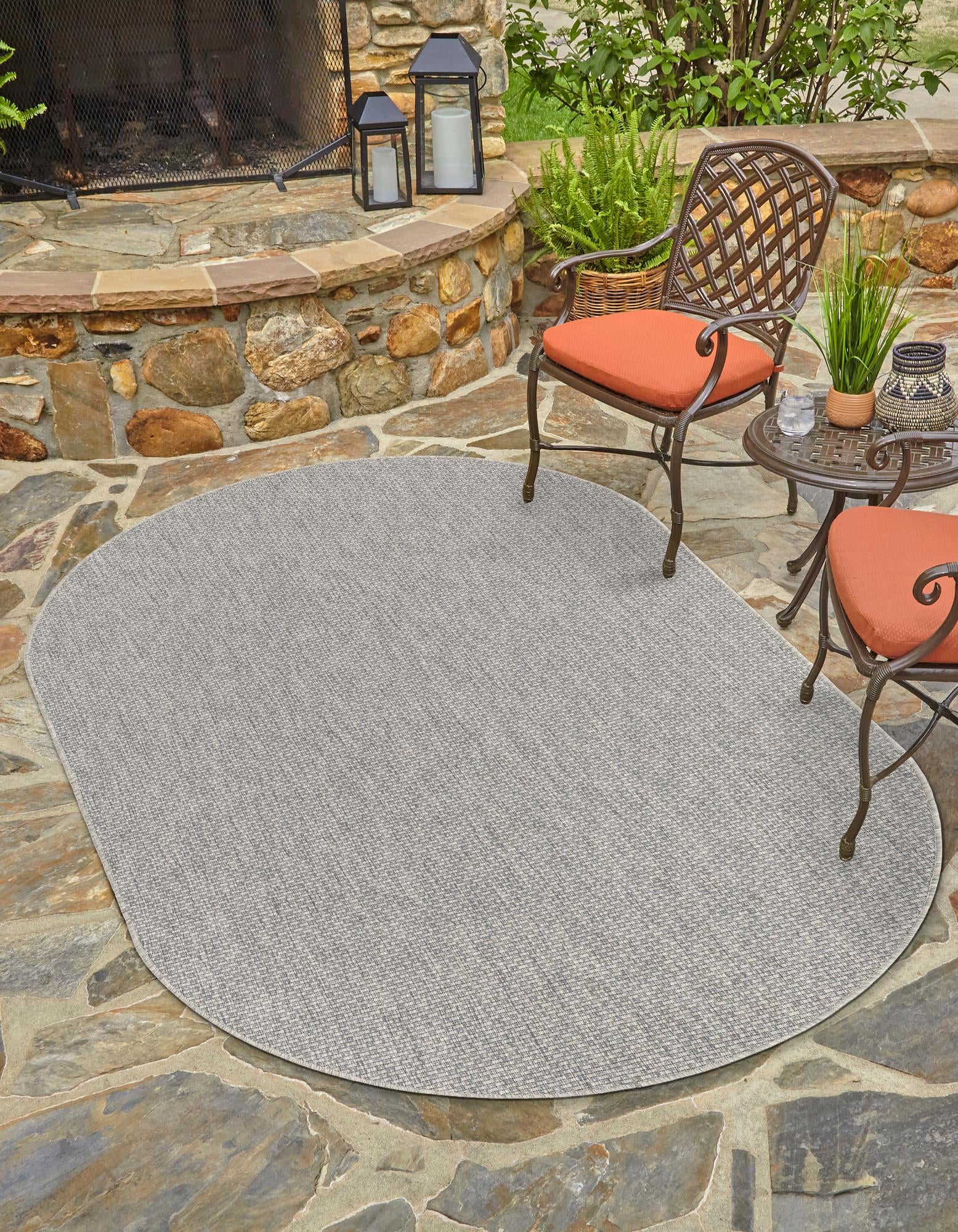 Light Gray 5' 3 x 8' Solid Indoor / Outdoor Oval Rug | Rugs.com