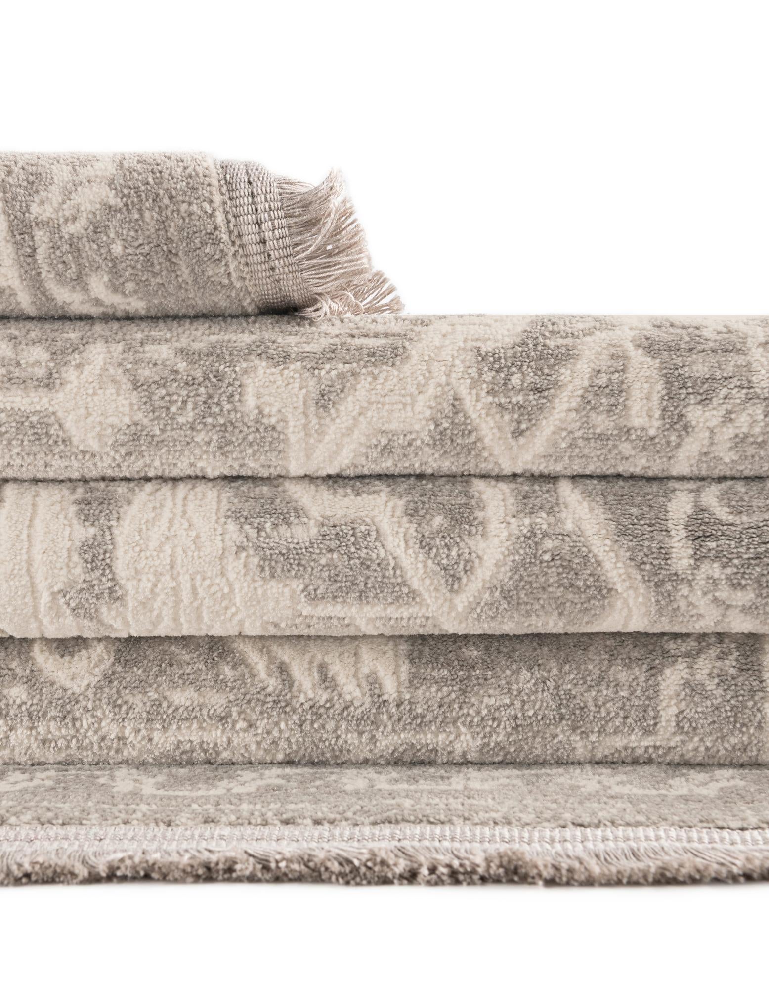 Light Gray 5' x 8' Modern Classical Rug | Rugs.com