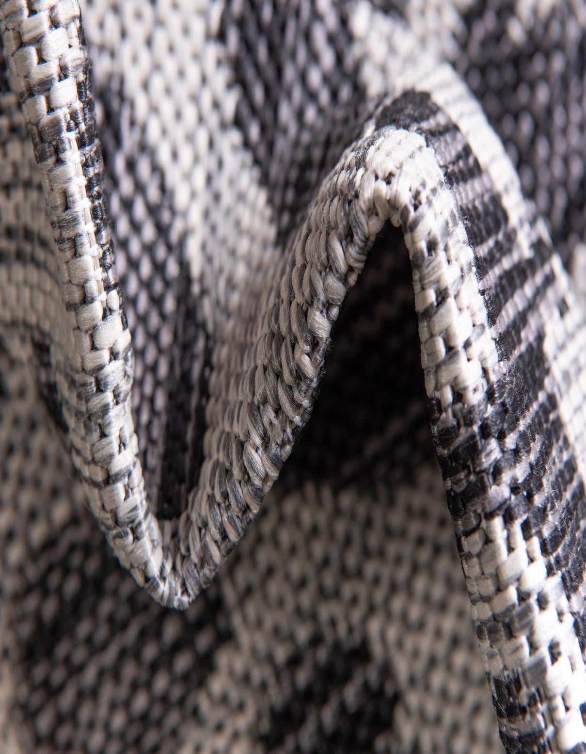 Light Gray 6' x 9' Safari Indoor / Outdoor Rug | Rugs.com