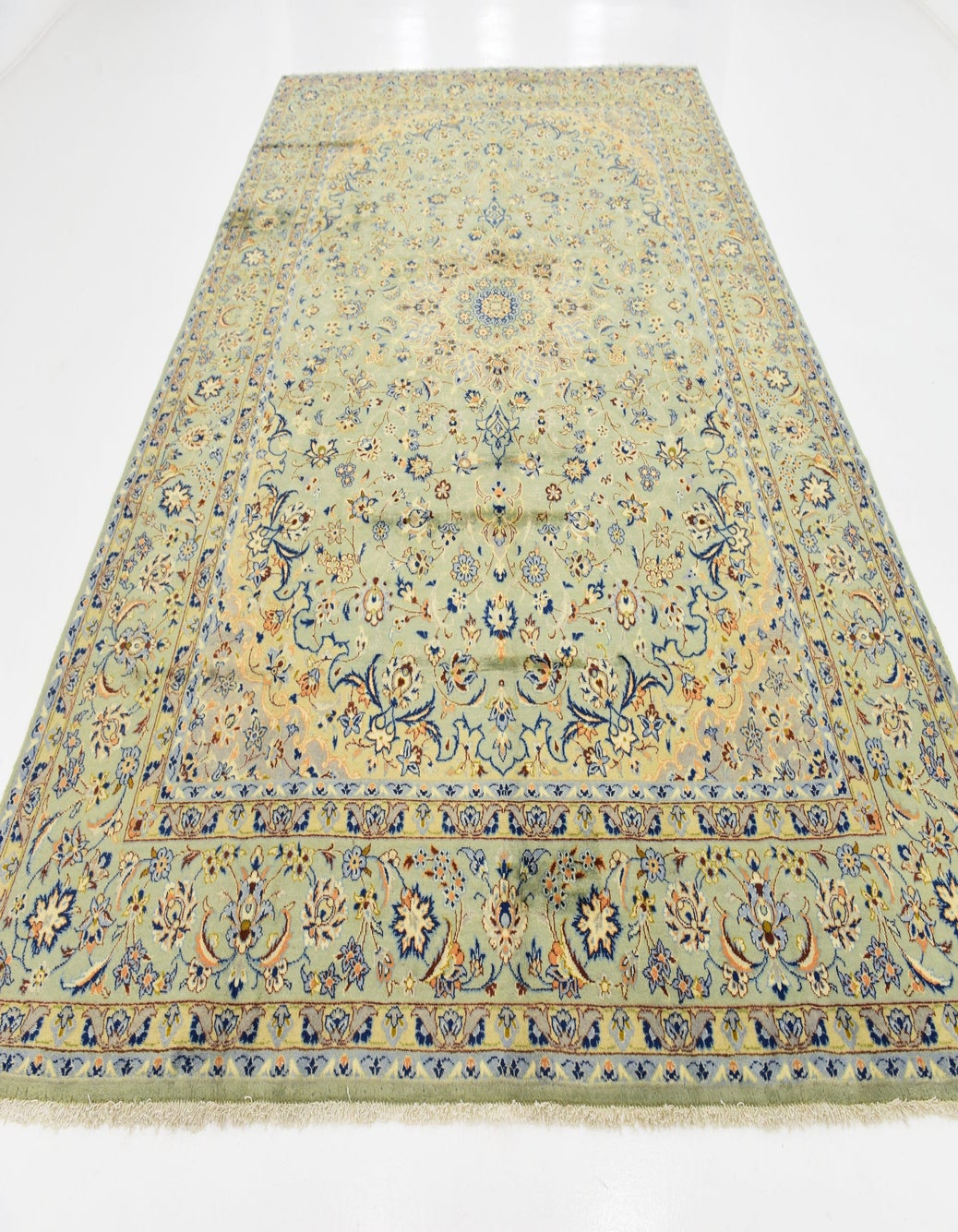 Light Green 9' 5 x 12' 10 Hand Knotted Isfahan Persian Wool Rug | Rugs.com