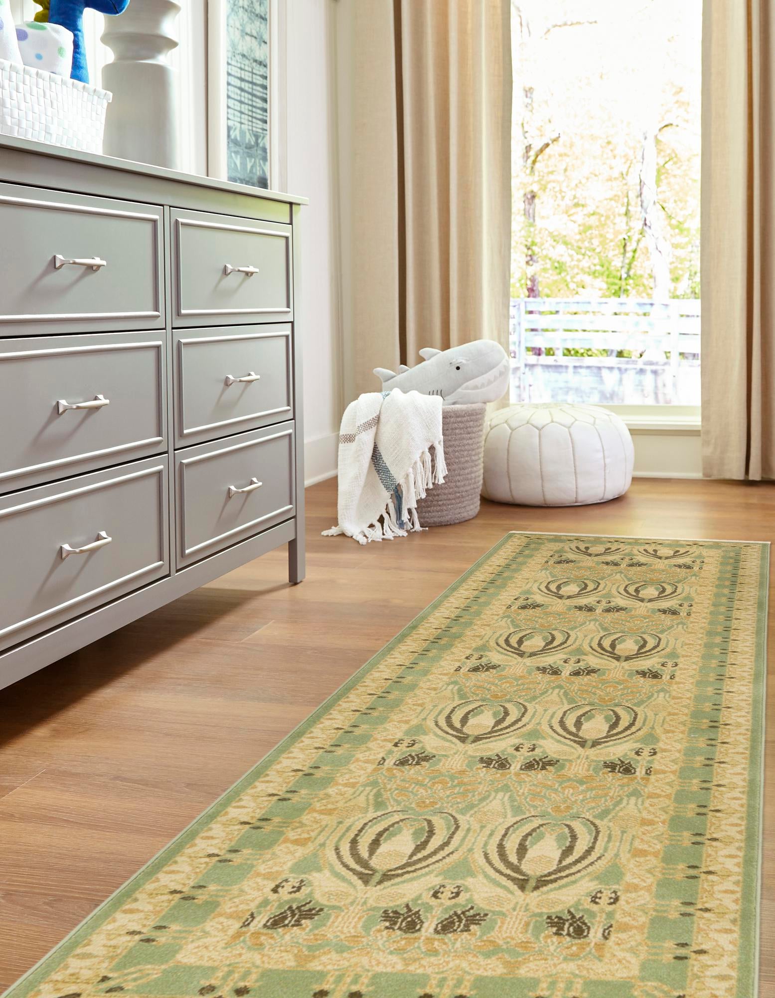 Light Green 2' 7 x 10' Chelsea Runner Rug | Rugs.com