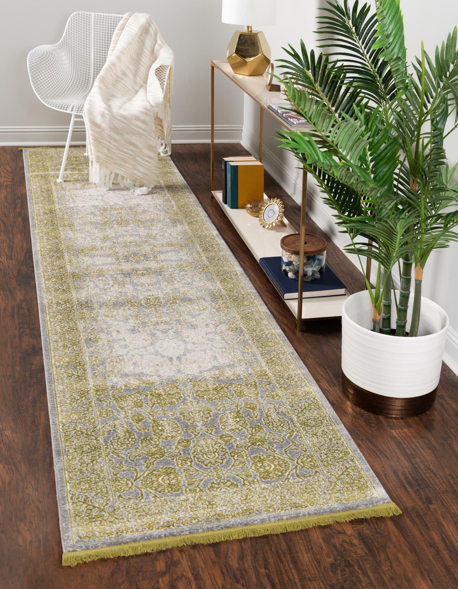 Light Green 2' 7 x 10' Modern Classical Runner Rug | Rugs.com