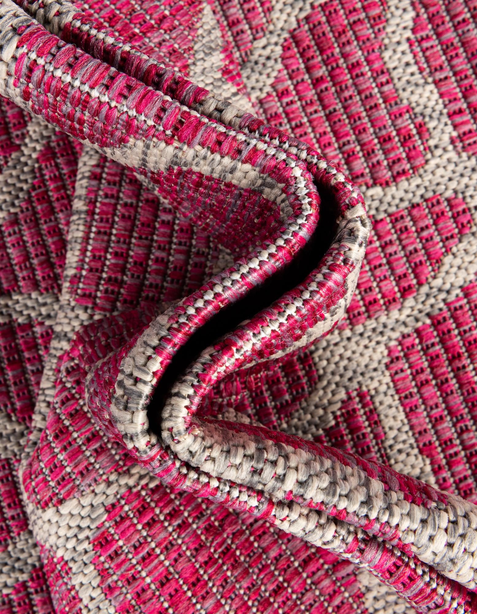 Magenta 4' x 6' Safari Indoor / Outdoor Rug | Rugs.com