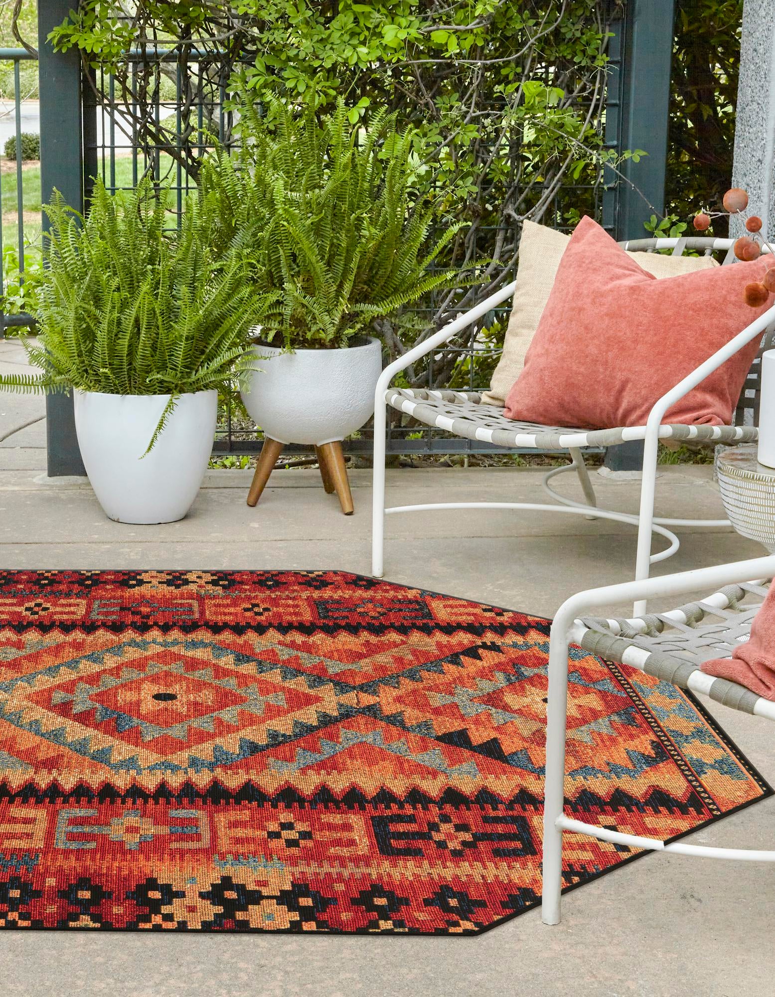 Multicolor 7' x 7' Tribal Indoor / Outdoor Octagon Rug | Rugs.com