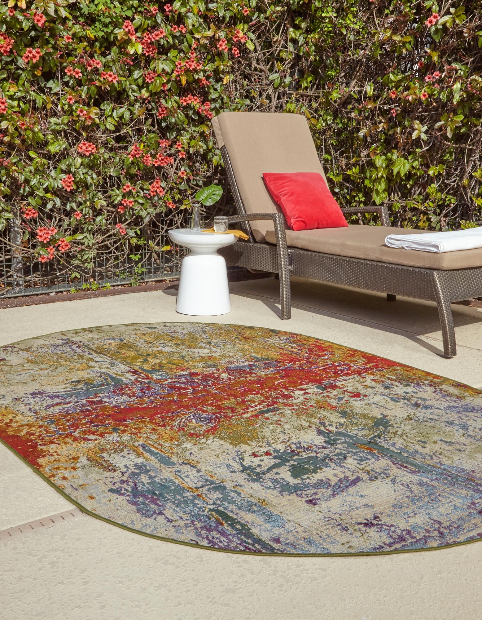 Multicolor 2' 2 x 3' Modern Indoor / Outdoor Oval Rug | Rugs.com