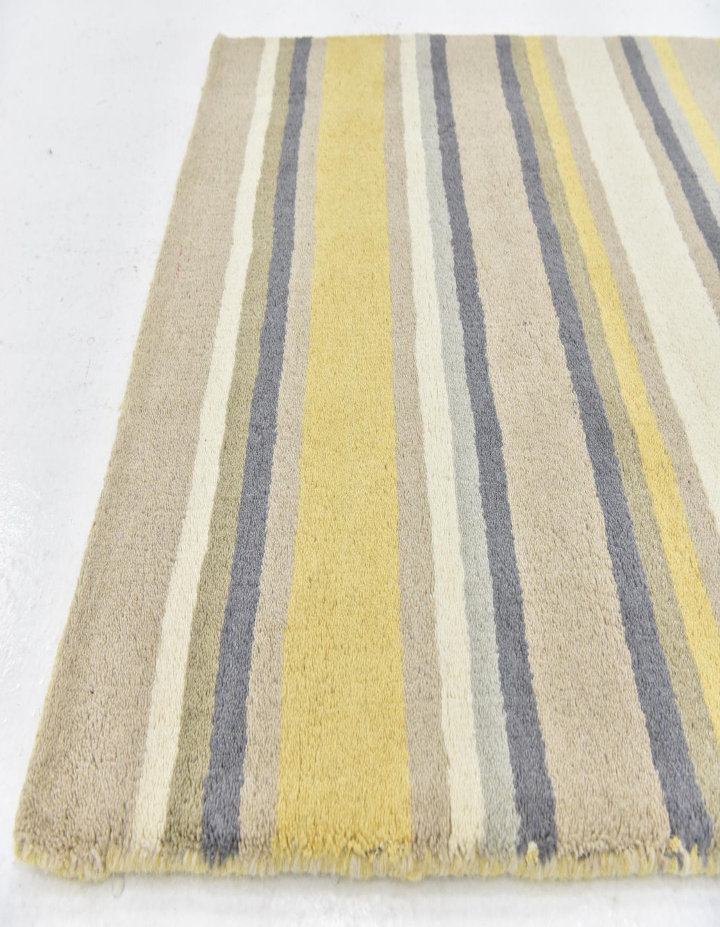 Multicolor 2' 9 x 4' 10 Luna Wool Rug | Rugs.com