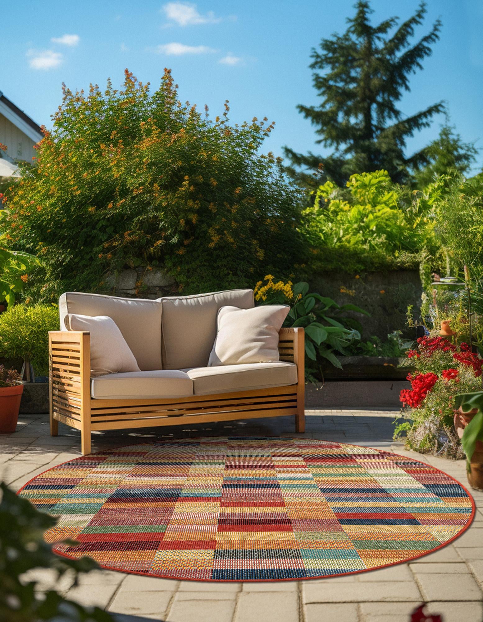 Multicolor 6' 1 x 6' 1 Baja Indoor / Outdoor Round Rug | Rugs.com