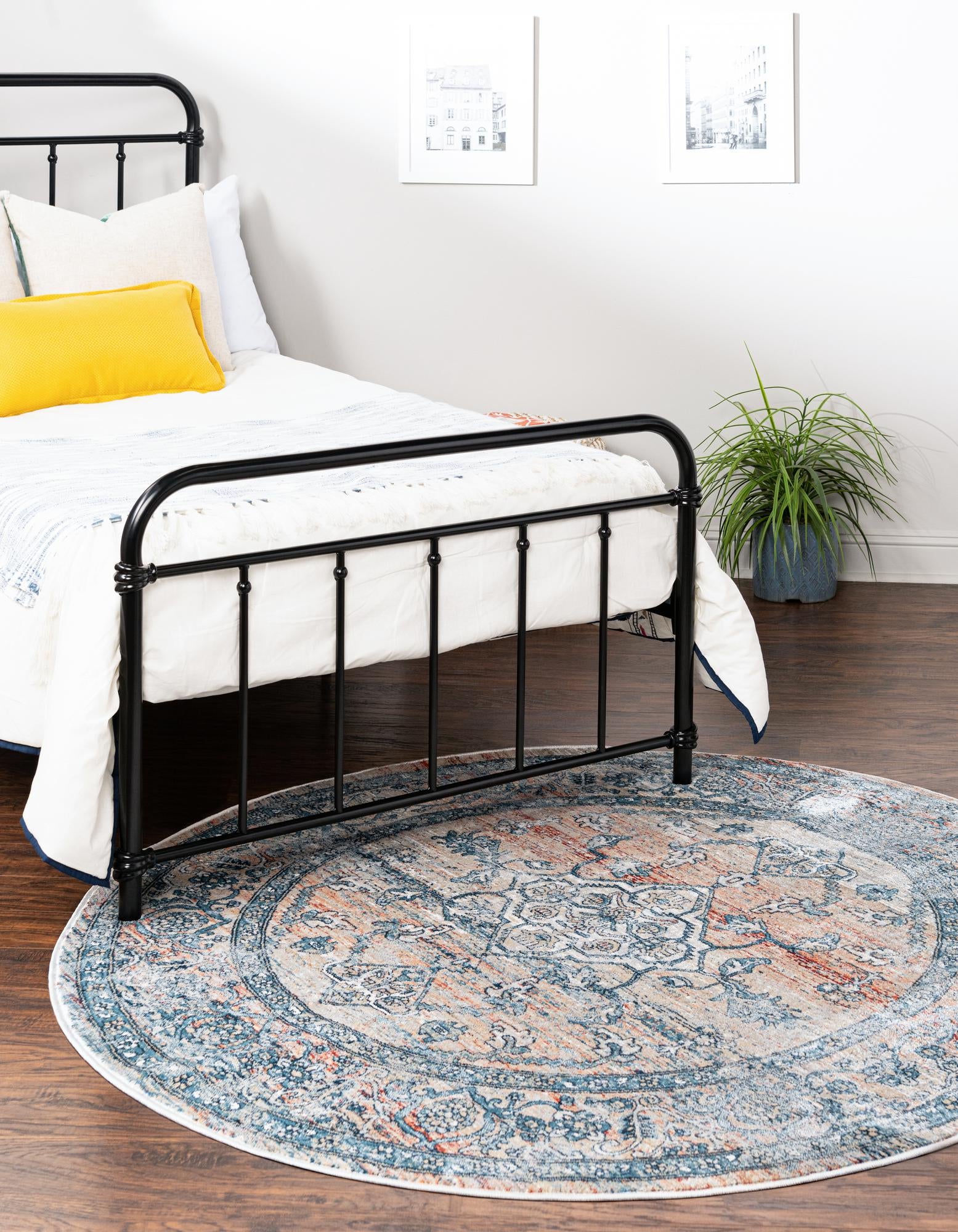 Multicolor 7' x 7' Newport Round Rug | Rugs.com