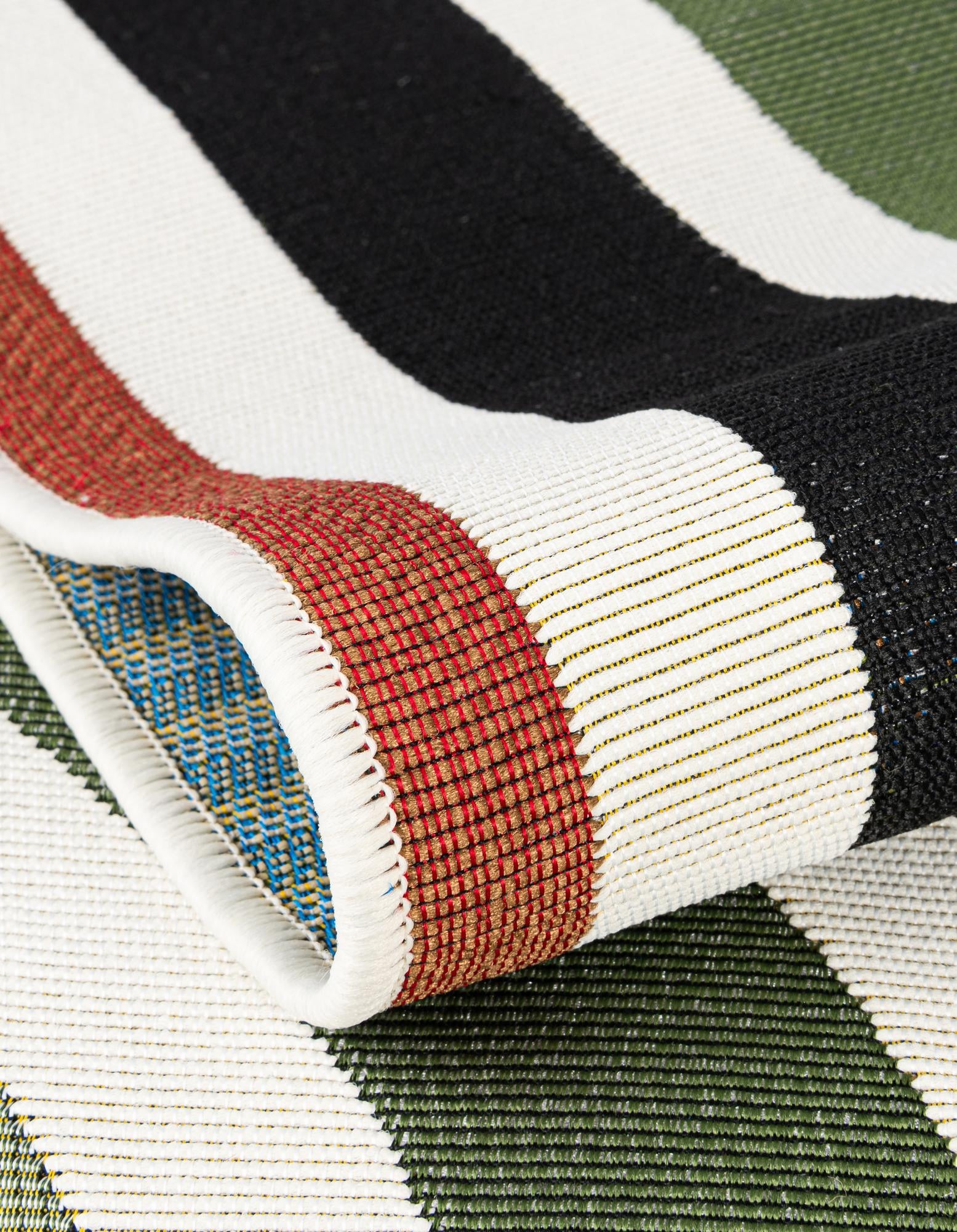 Multicolor 7' 10 x 7' 10 Modern Outdoor Square Rug | Rugs.com