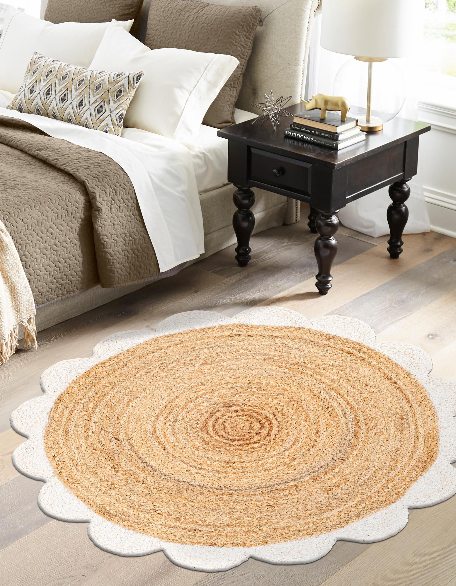 Natural and Ivory 4' 1 x 4' 1 Hand Scallop Braided Jute Round Rug ...