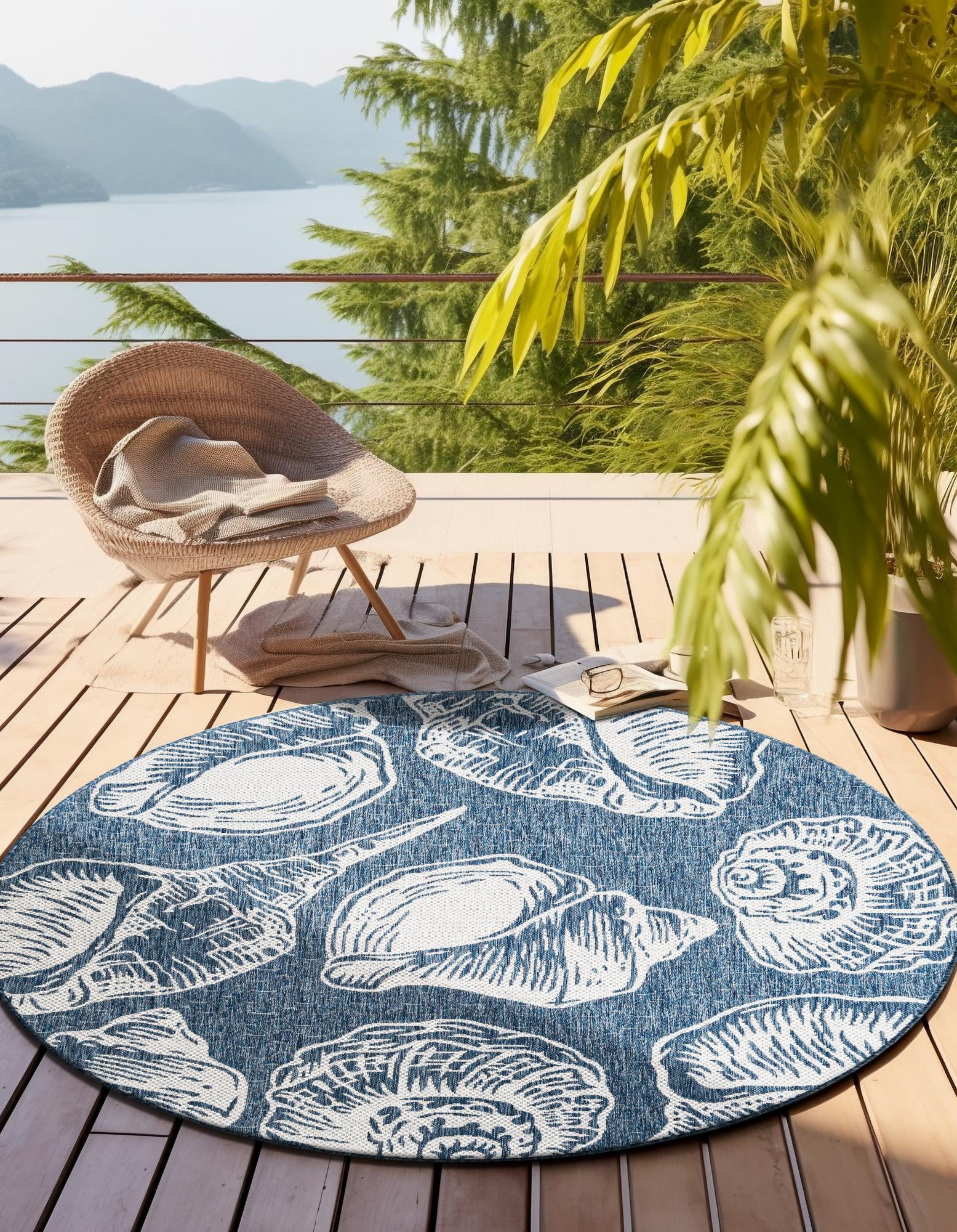 Navy Blue and Ivory 12' x 12' Coastal Indoor / Outdoor Round Rug | Rugs.com