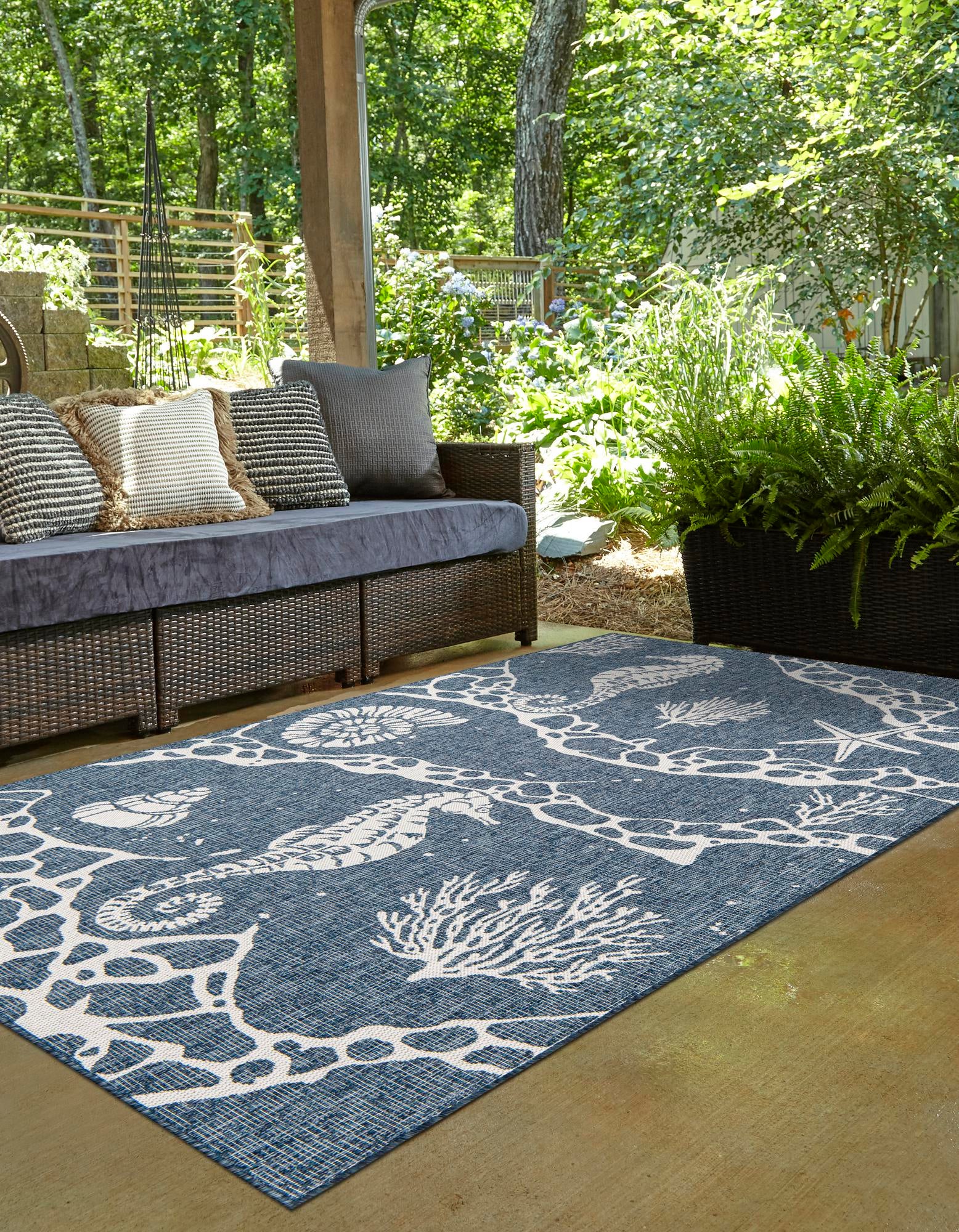Navy Blue 5' 3 x 8' Coastal Indoor / Outdoor Rug | Rugs.com