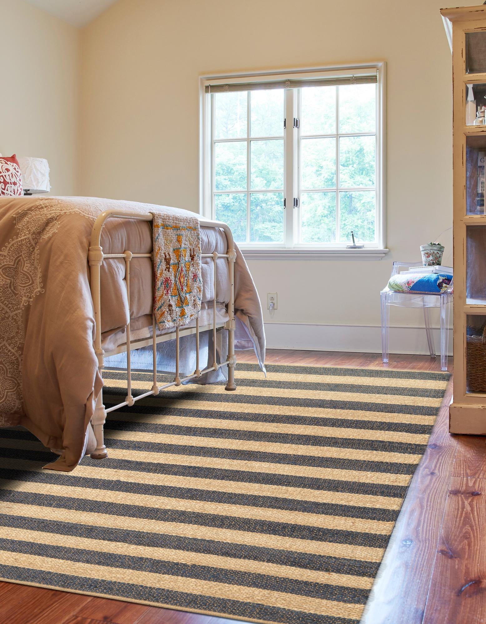 Navy Ivory 9' x 12' Hand Braided Jute Rug | Rugs.com