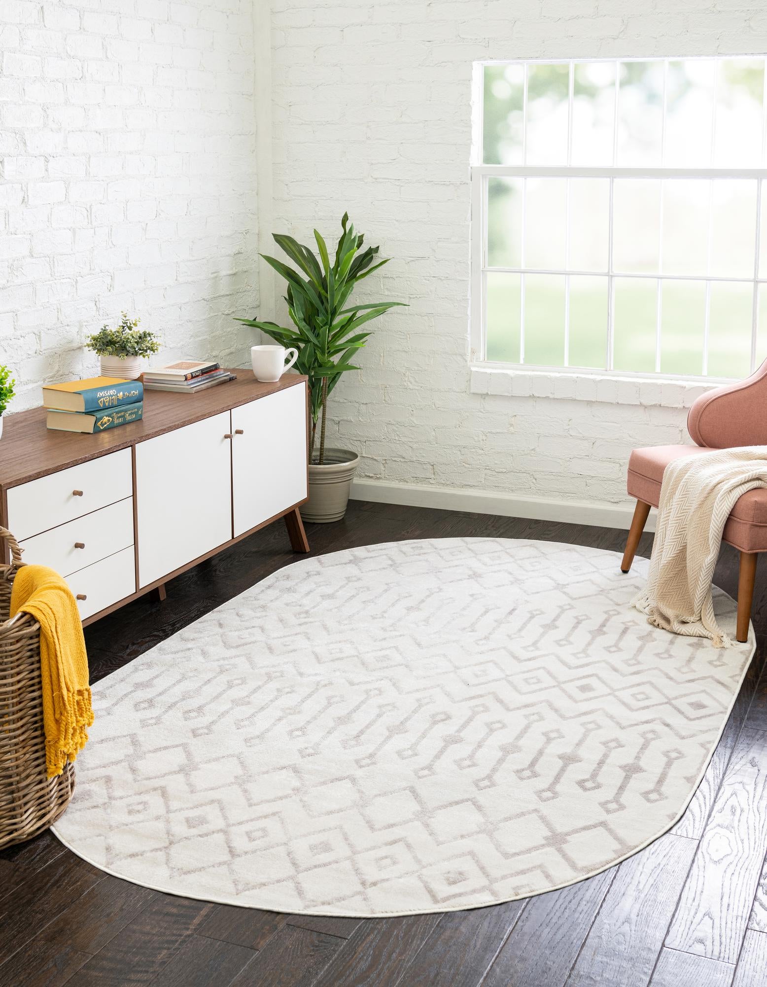 Pearl 5' 3 x 8' Bohemian Trellis Oval Rug | Rugs.com